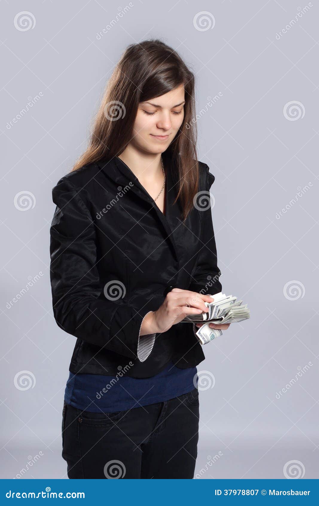 Young woman counts money stock image. Image of balance - 37978807