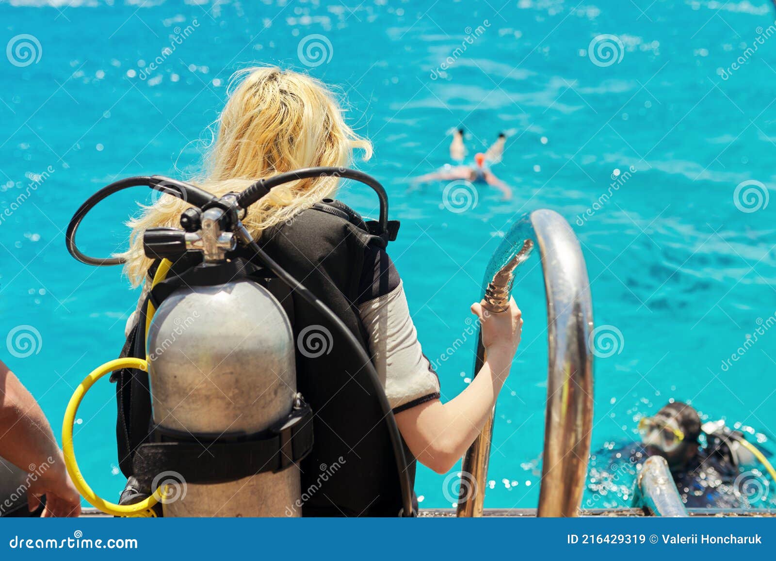 Young Woman Diver Preparing for Scuba Diving Stock Image - Image of ...