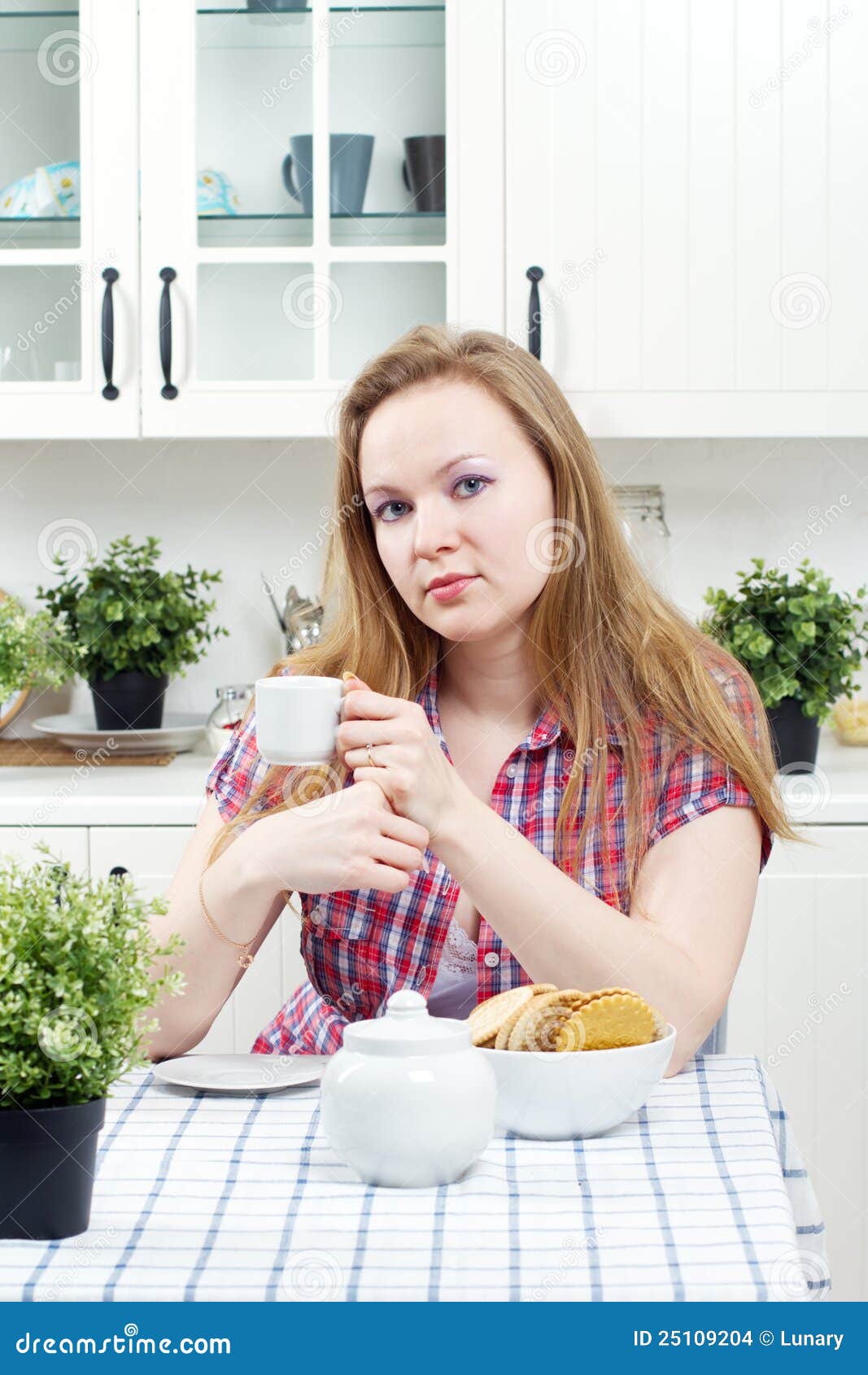 Young Woman Drink Tea in Kitchen Stock Photo - Image of smiling, girl ...