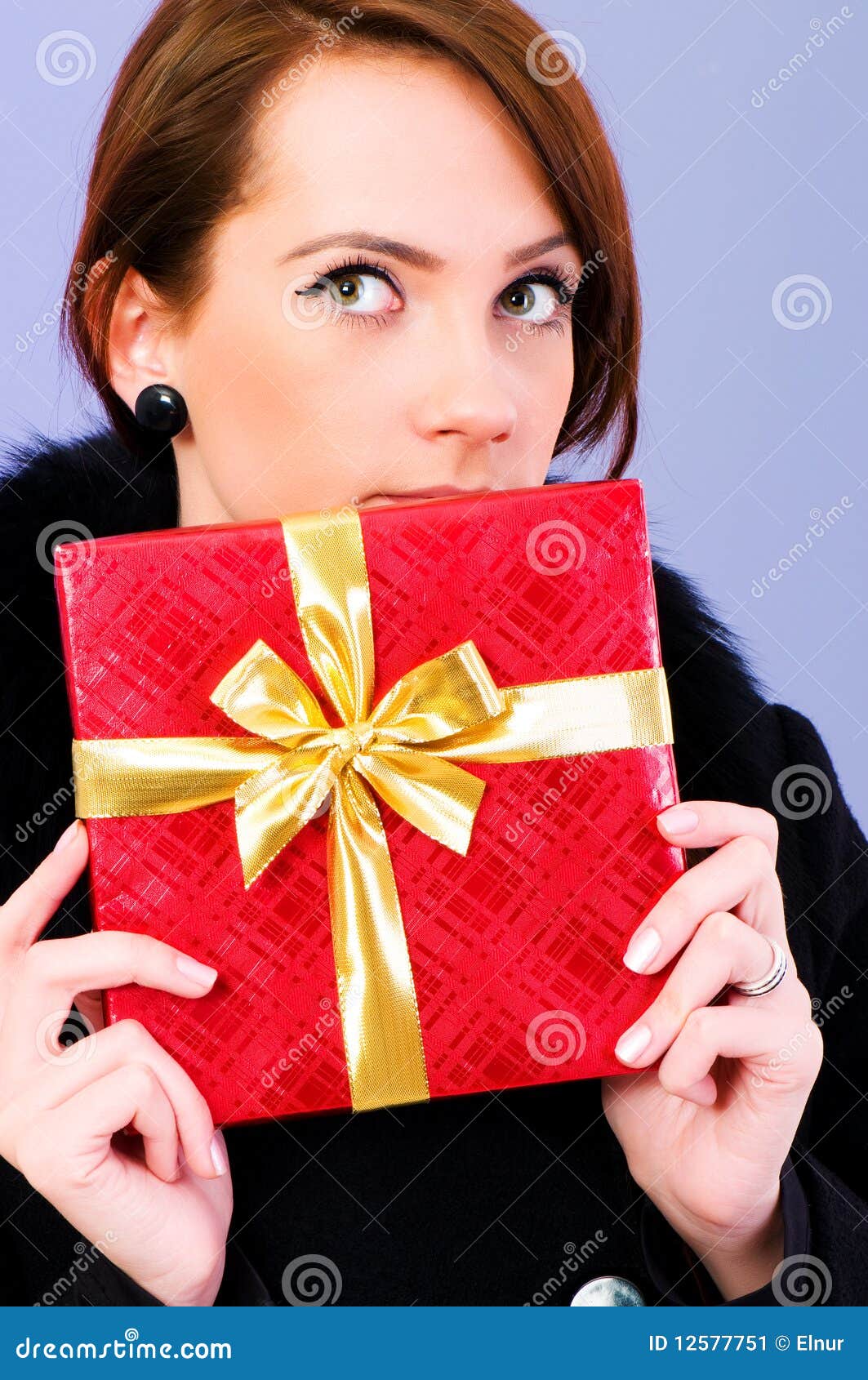 Young woman with gift box stock image. Image of occasion - 12577751