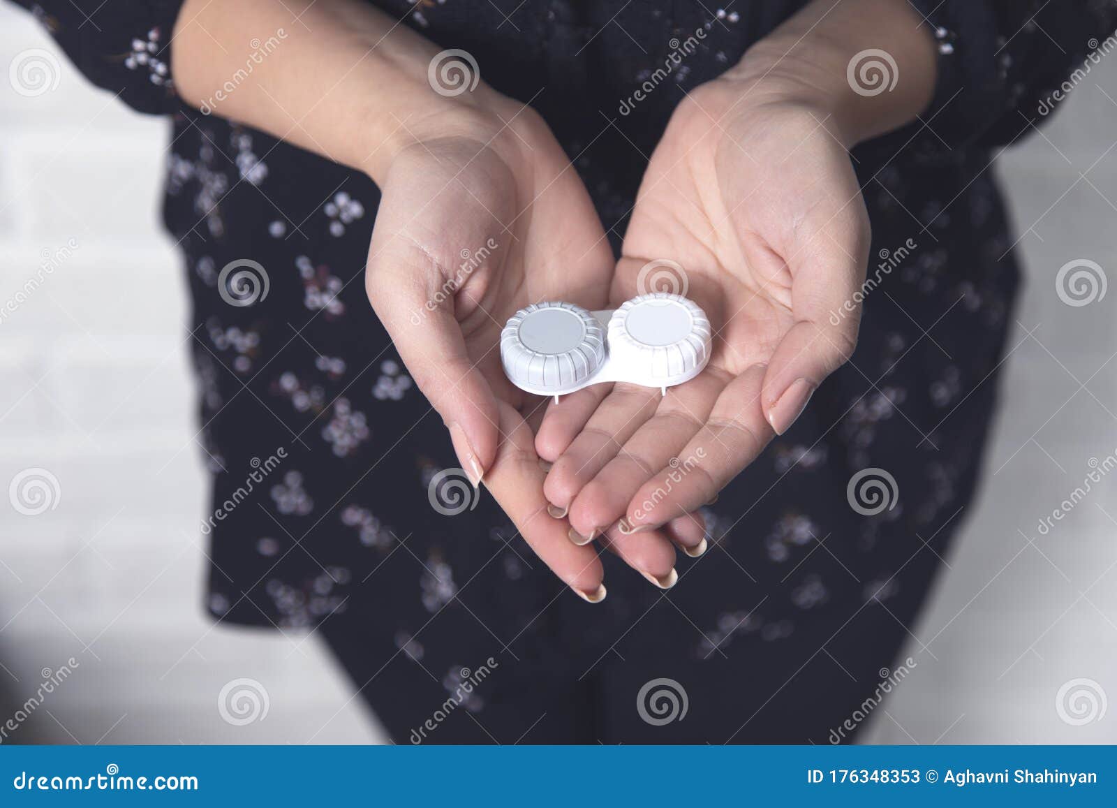 Young Woman Hand Holding Lenses Stock Image - Image of medicine ...