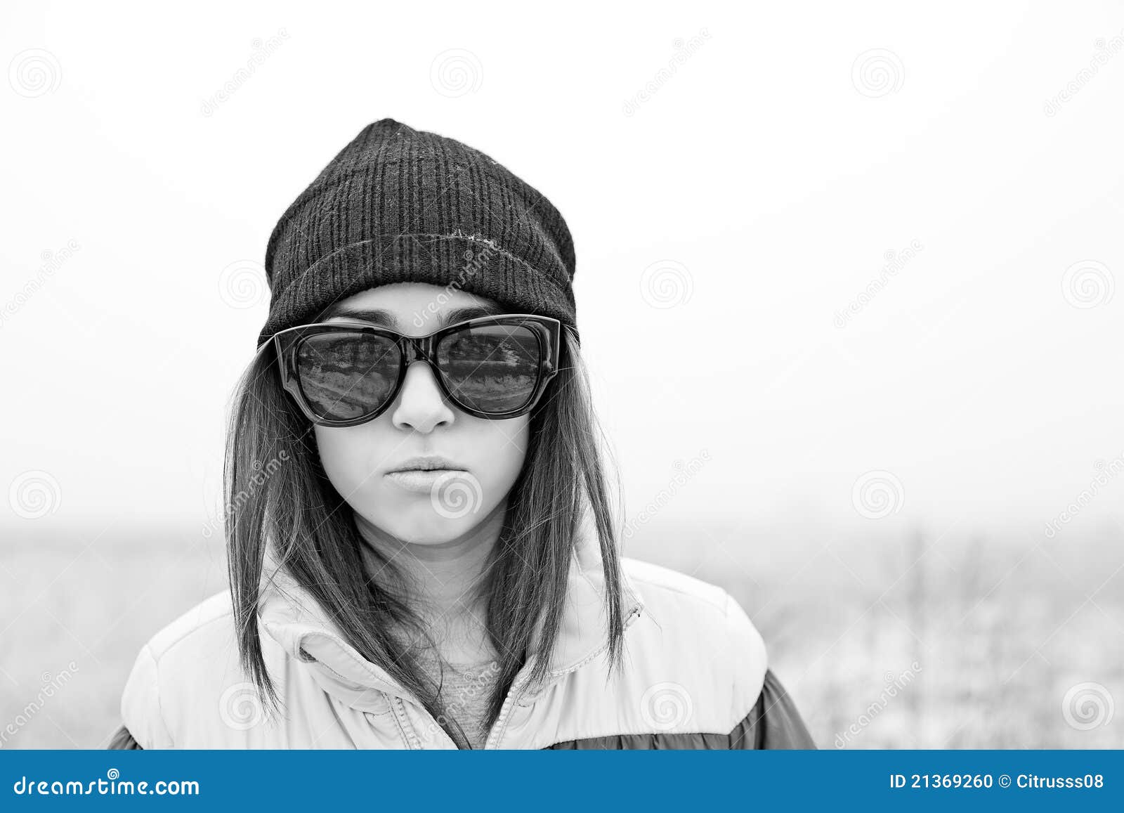 Young Woman in Hat and Sunglasses in Winter Stock Photo - Image of ... Young Woman in Hat and Sunglasses in Winter Stock Photo - Image of ...