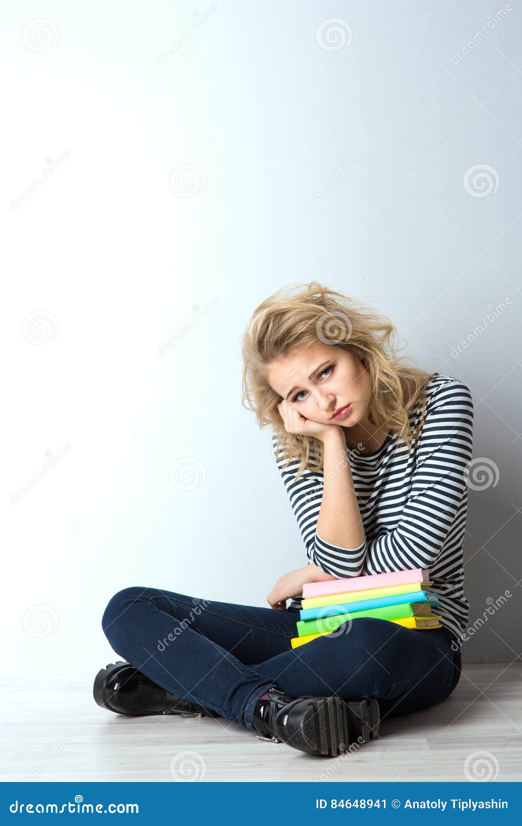 Young woman with laptop stock image. Image of idea, online - 84648941