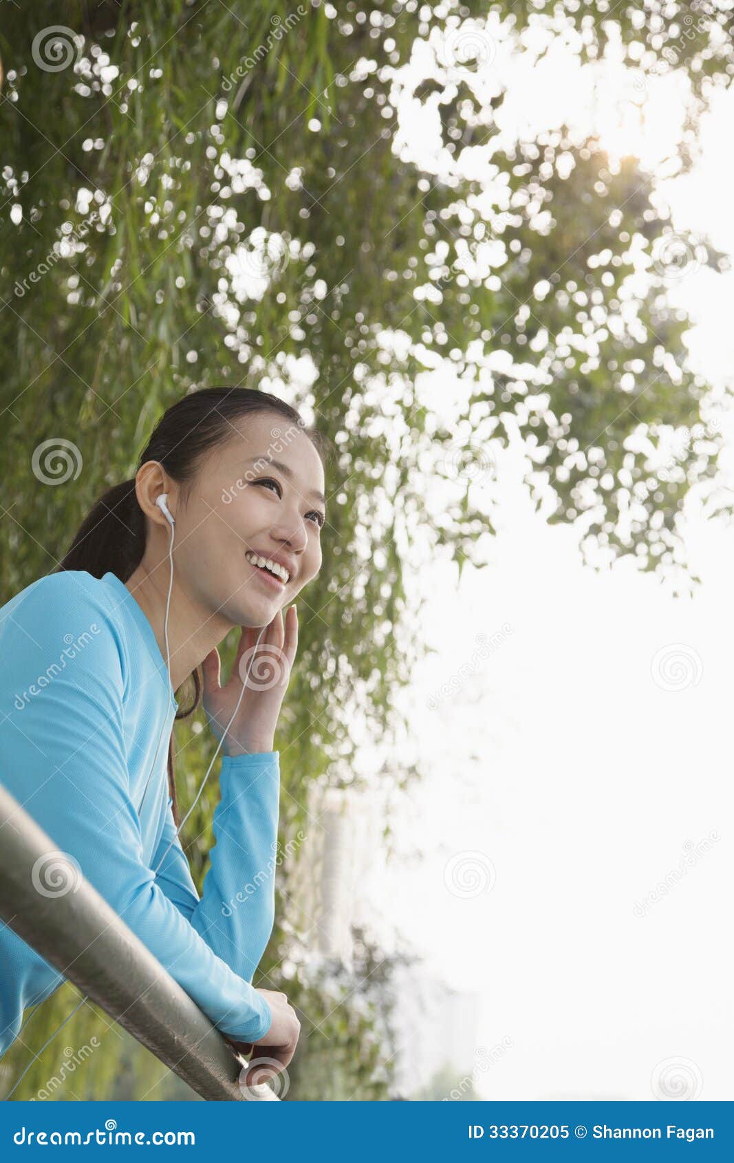 Young Woman Looking at View Stock Image - Image of away, looking: 33370205
