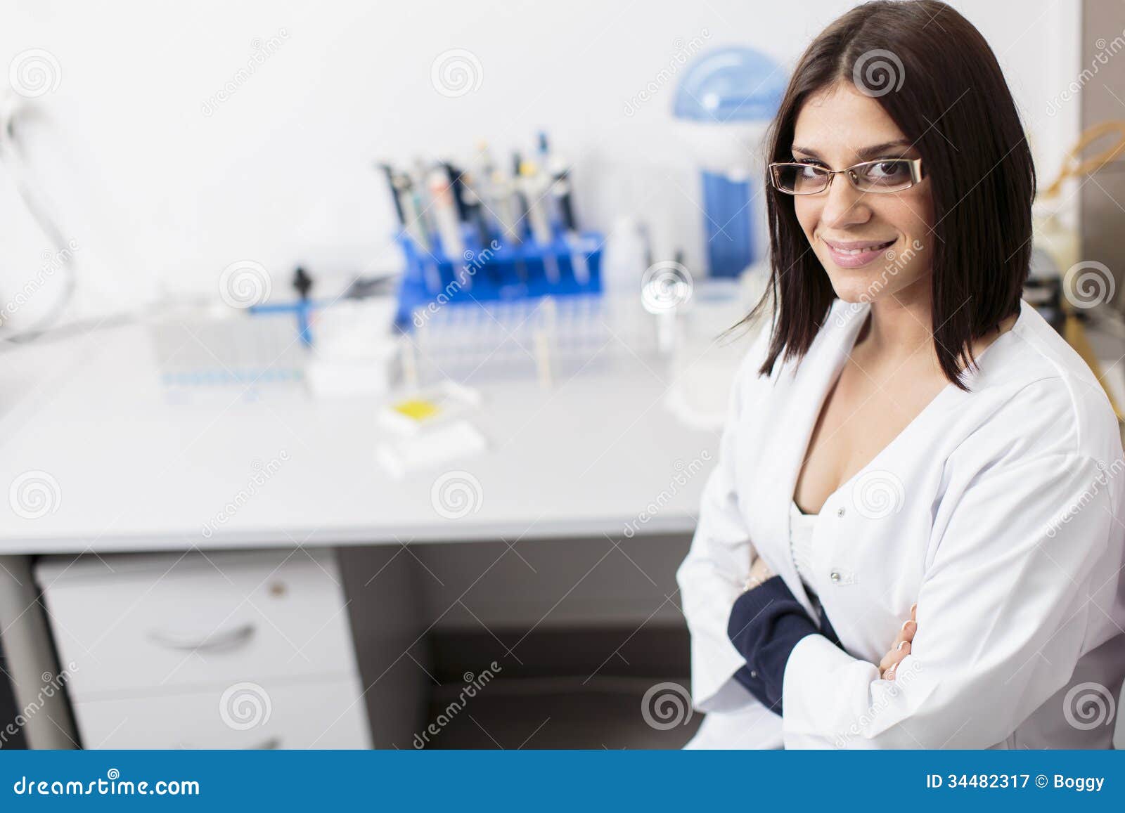 Young Woman in Modern Medical Laboratory Stock Image - Image of ...