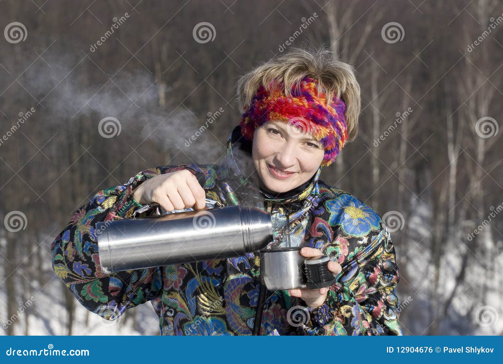 The Young Woman Opens a Pot Stock Photo - Image of coffee, human: 12904676
