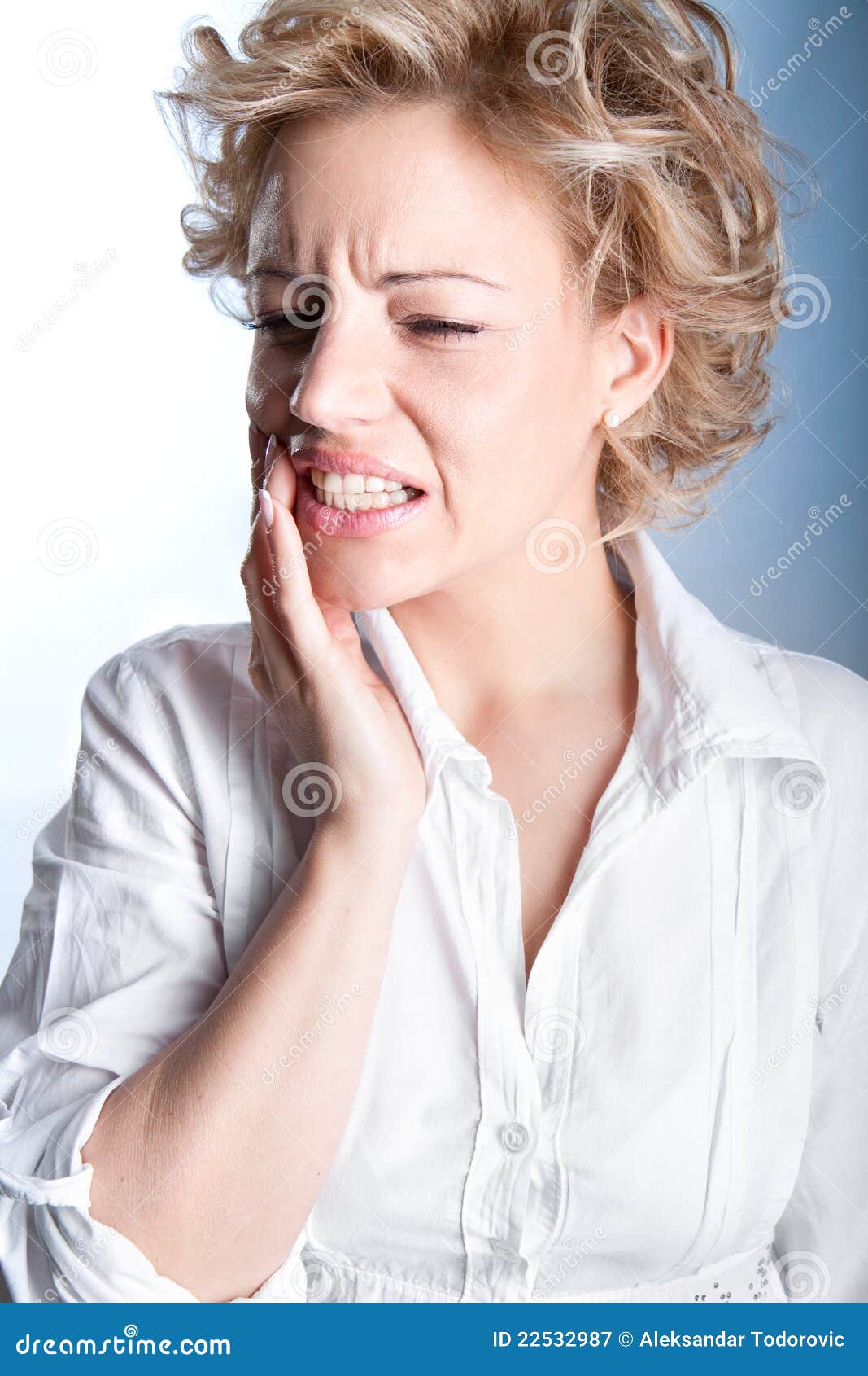 Young Woman in Pain is Having Toothache Stock Image - Image of ...