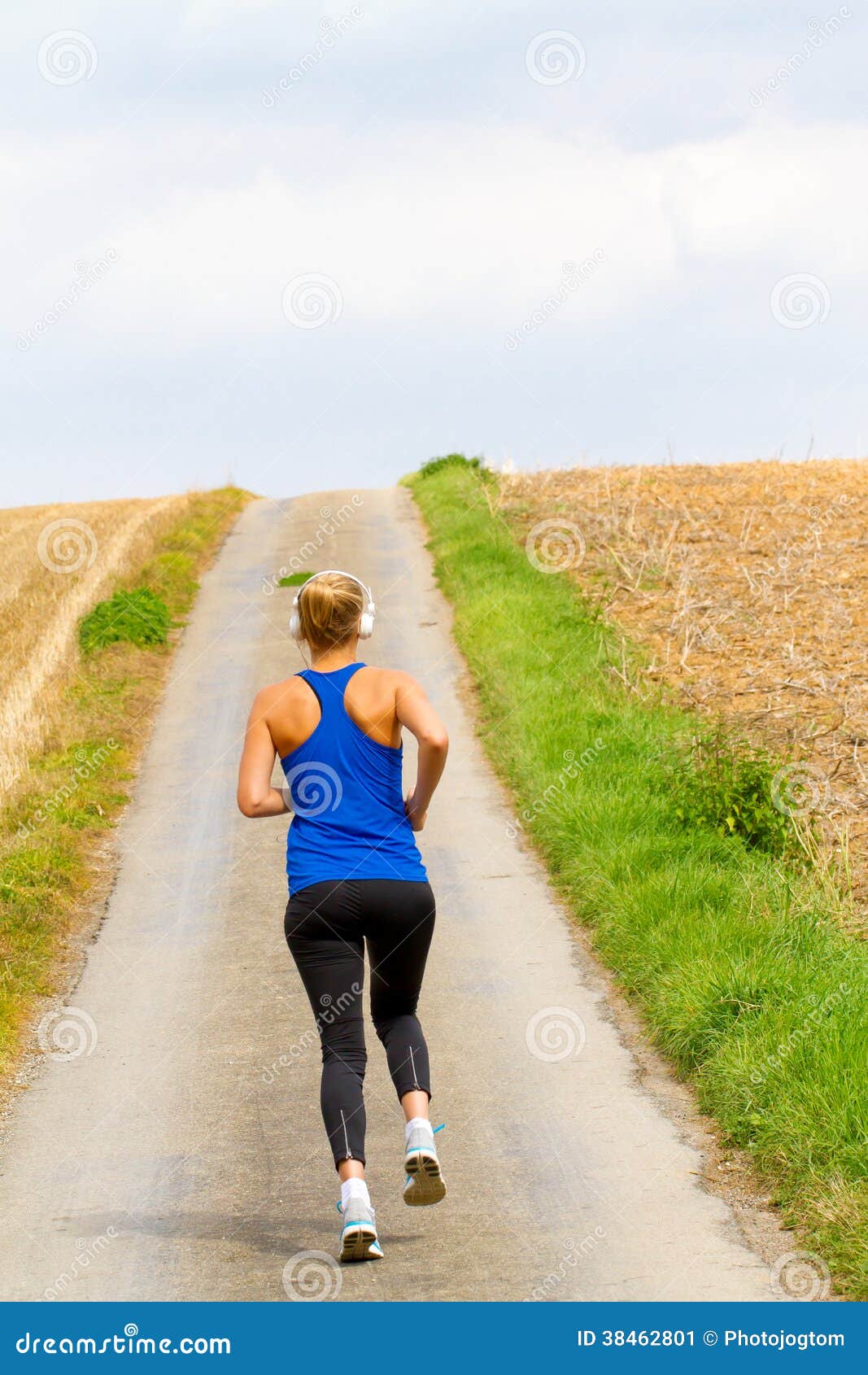 Young woman running stock image. Image of goal, achieve - 38462801