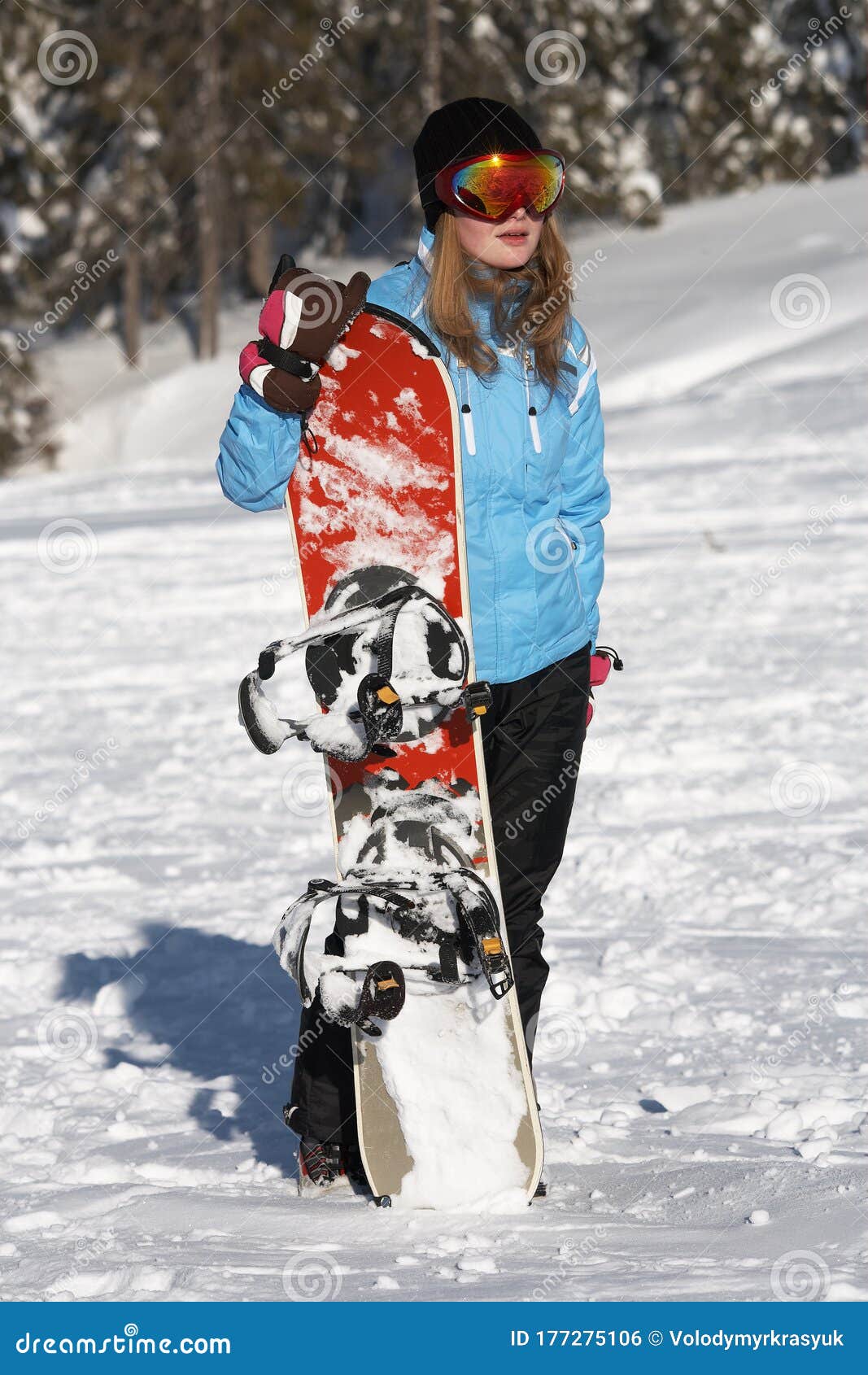 Young woman snowboarder stock photo. Image of sport - 177275106