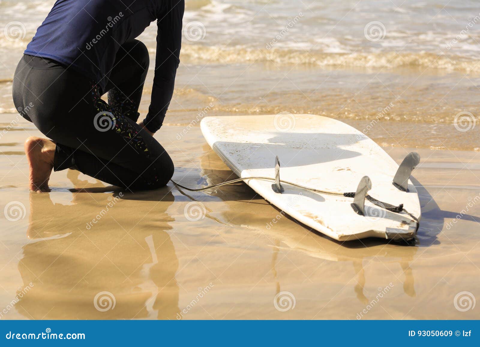 Woman surfer ready to surf stock image. Image of silhouette - 93050609