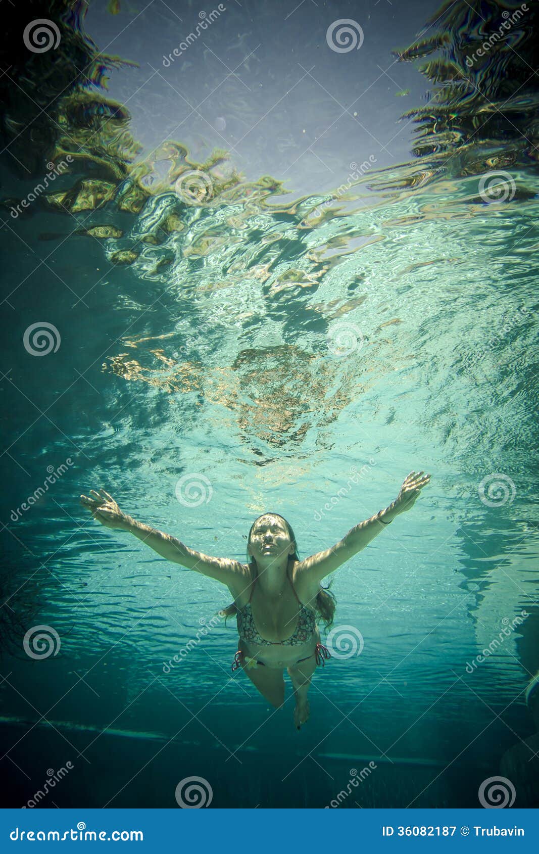 Young Woman Underwater Stock Image Image Of Recreation 36082187