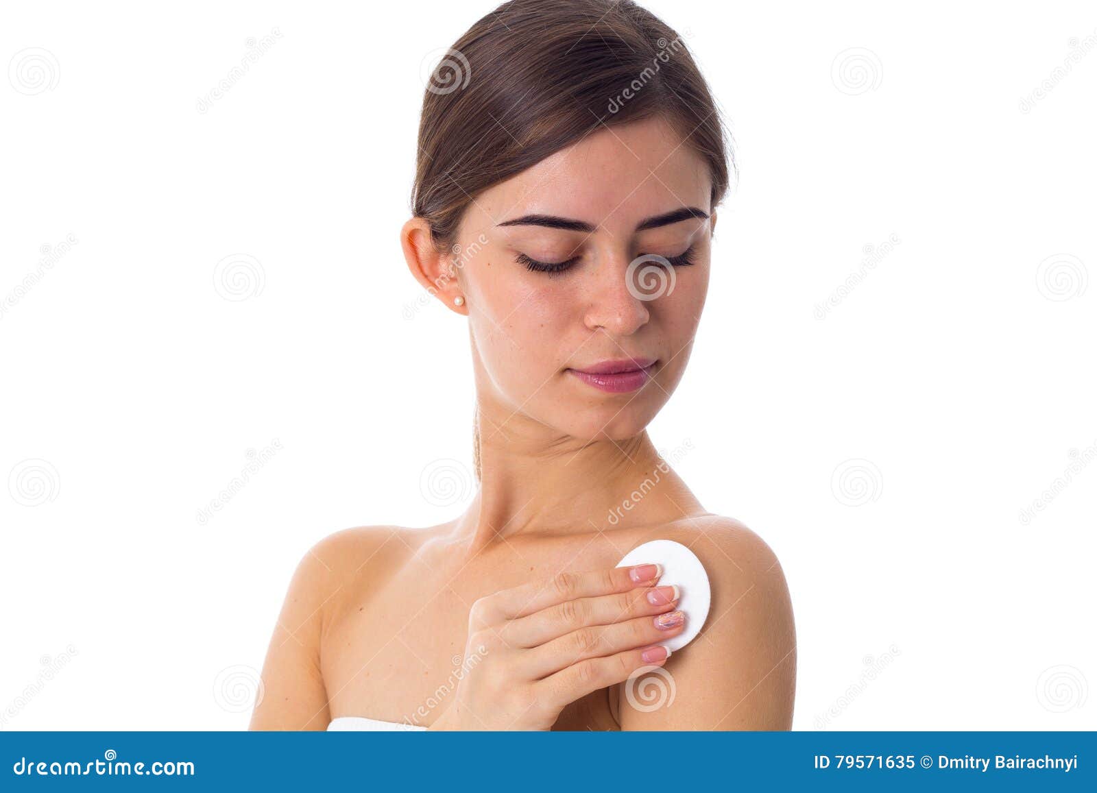 Young Woman Using Cotton Pads Stock Image - Image of beauty, beautiful ...