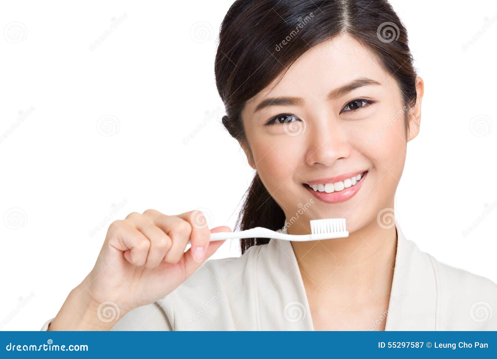 Young Woman Using Toothbrush Stock Image - Image of korean, lady: 55297587