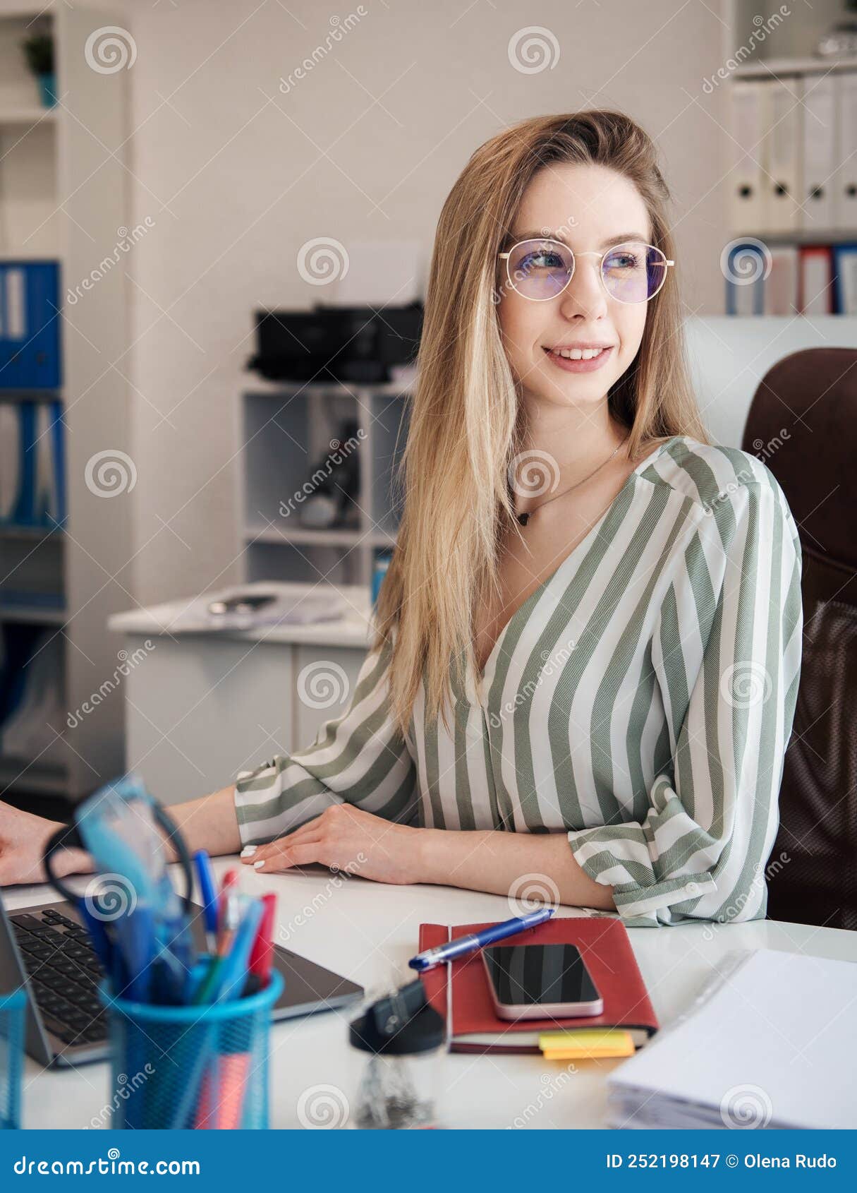 Young Woman Working on a Computer Stock Image - Image of employee ...