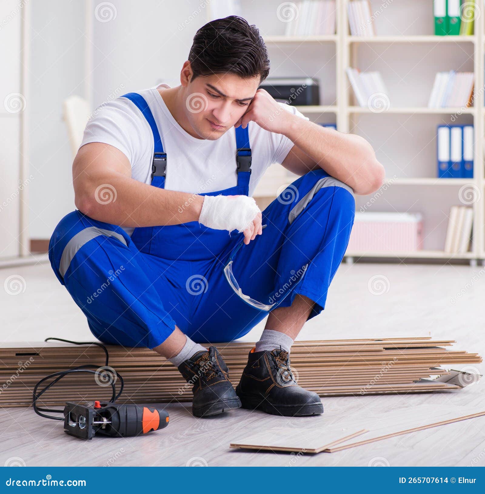 Young Worker Working on Floor Laminate Tiles Stock Photo - Image of ...