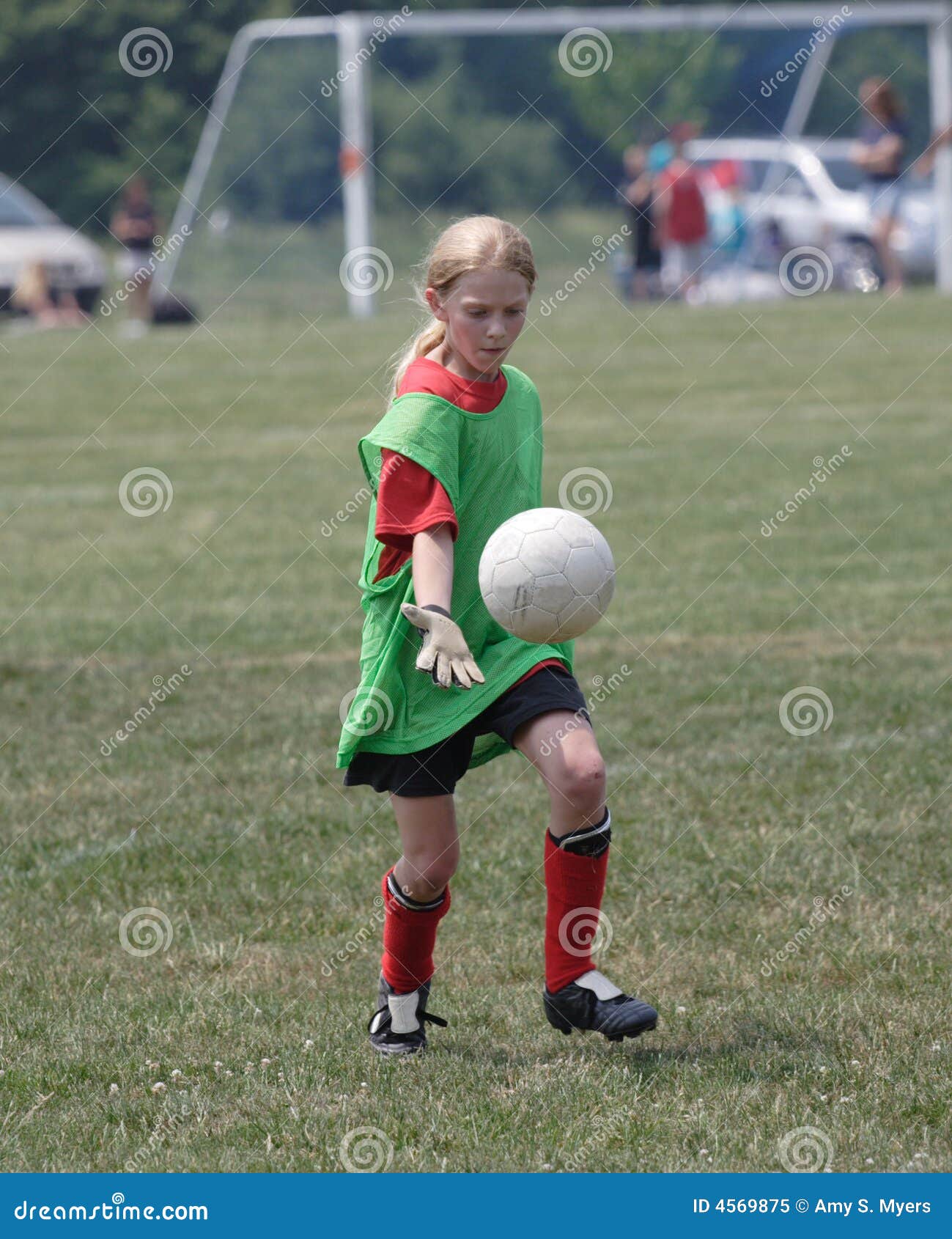 Youth Soccer Player in Action Stock Image - Image of playing, kids: 4569875