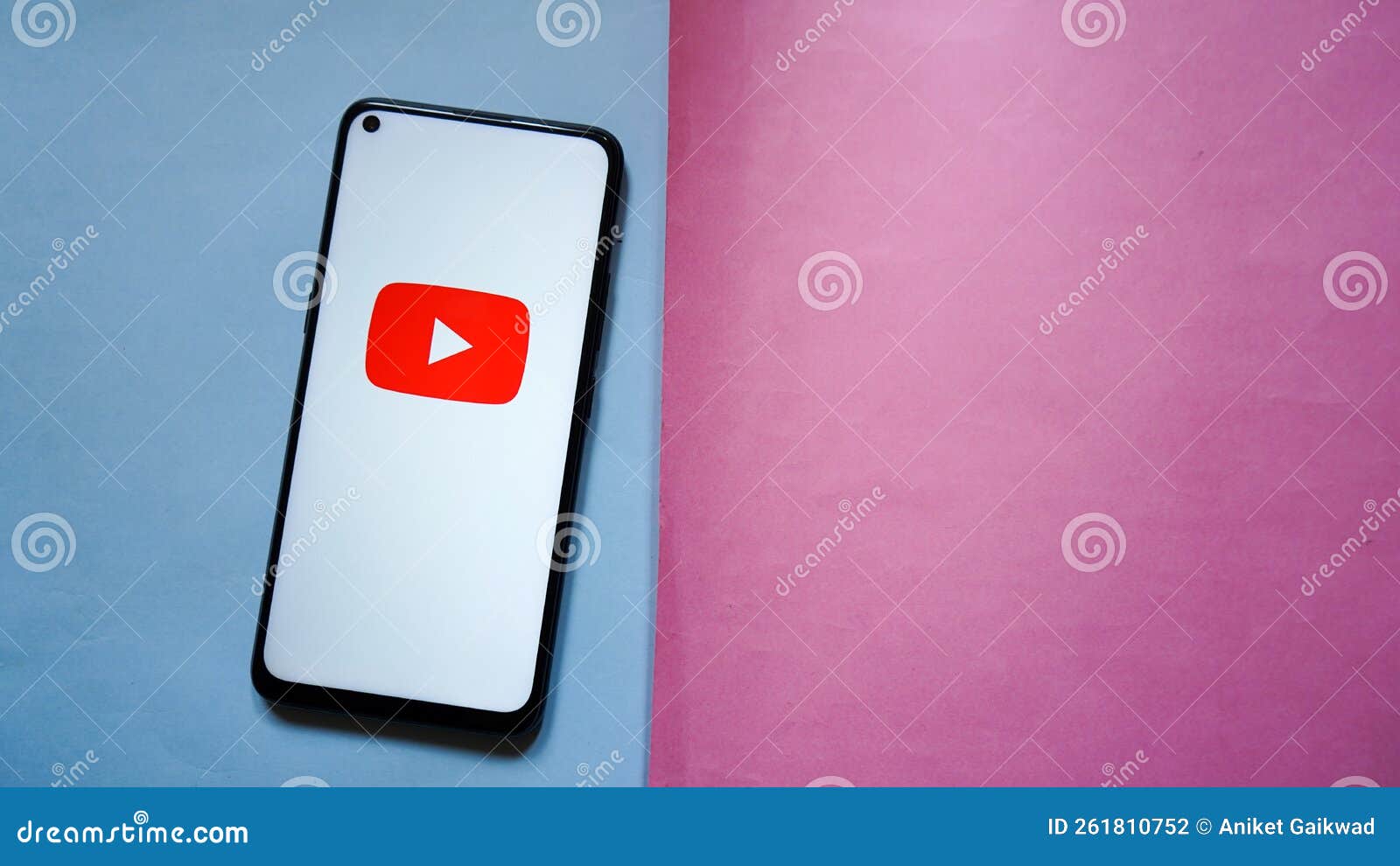 YouTube Logo on Smartphone Screen Stock Photo - Image of brand ...