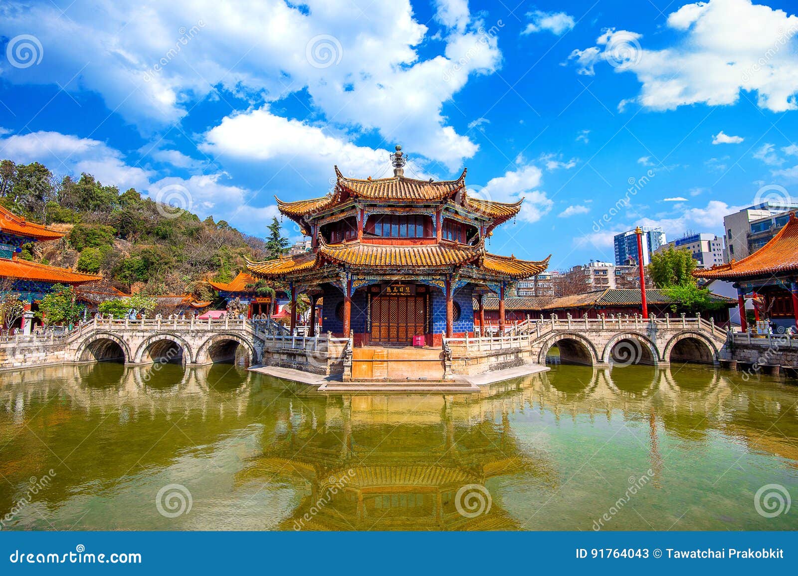 Yuantong Kunming Temple of Yunnan. Editorial Stock Photo - Image of ...