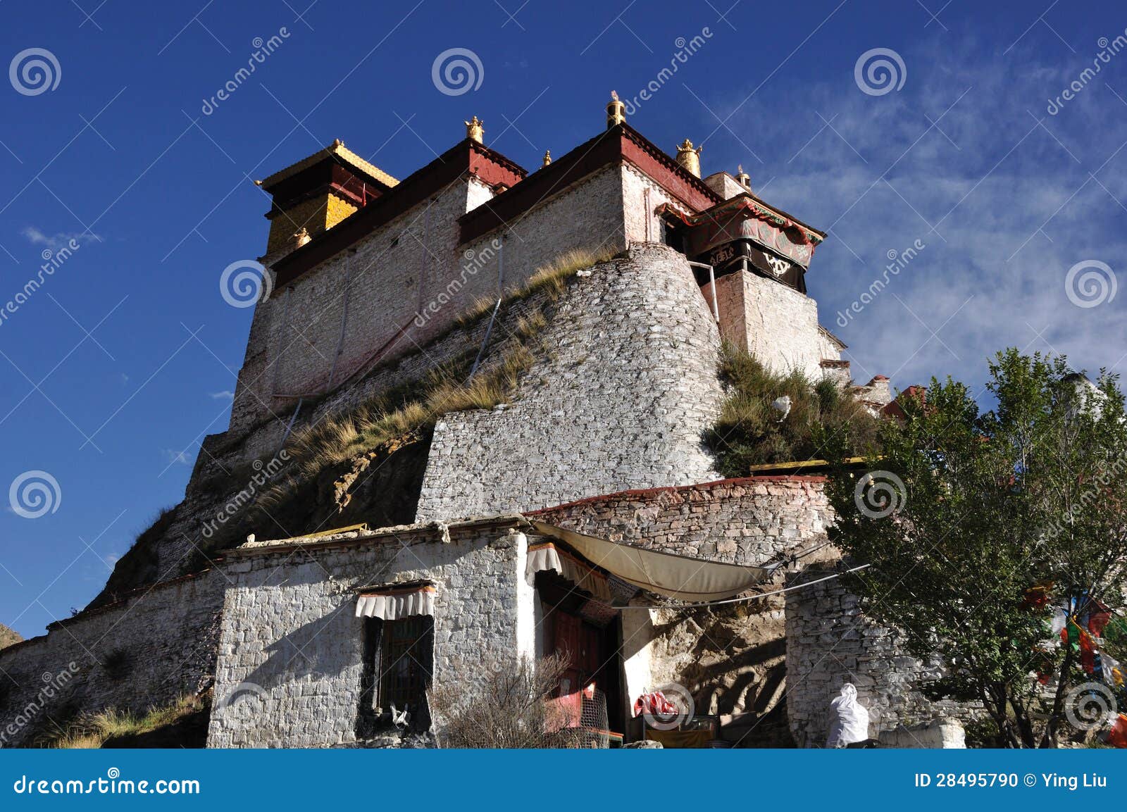 Yumbulagang Palace in Tibet Stock Photo - Image of buddha, ancient ...