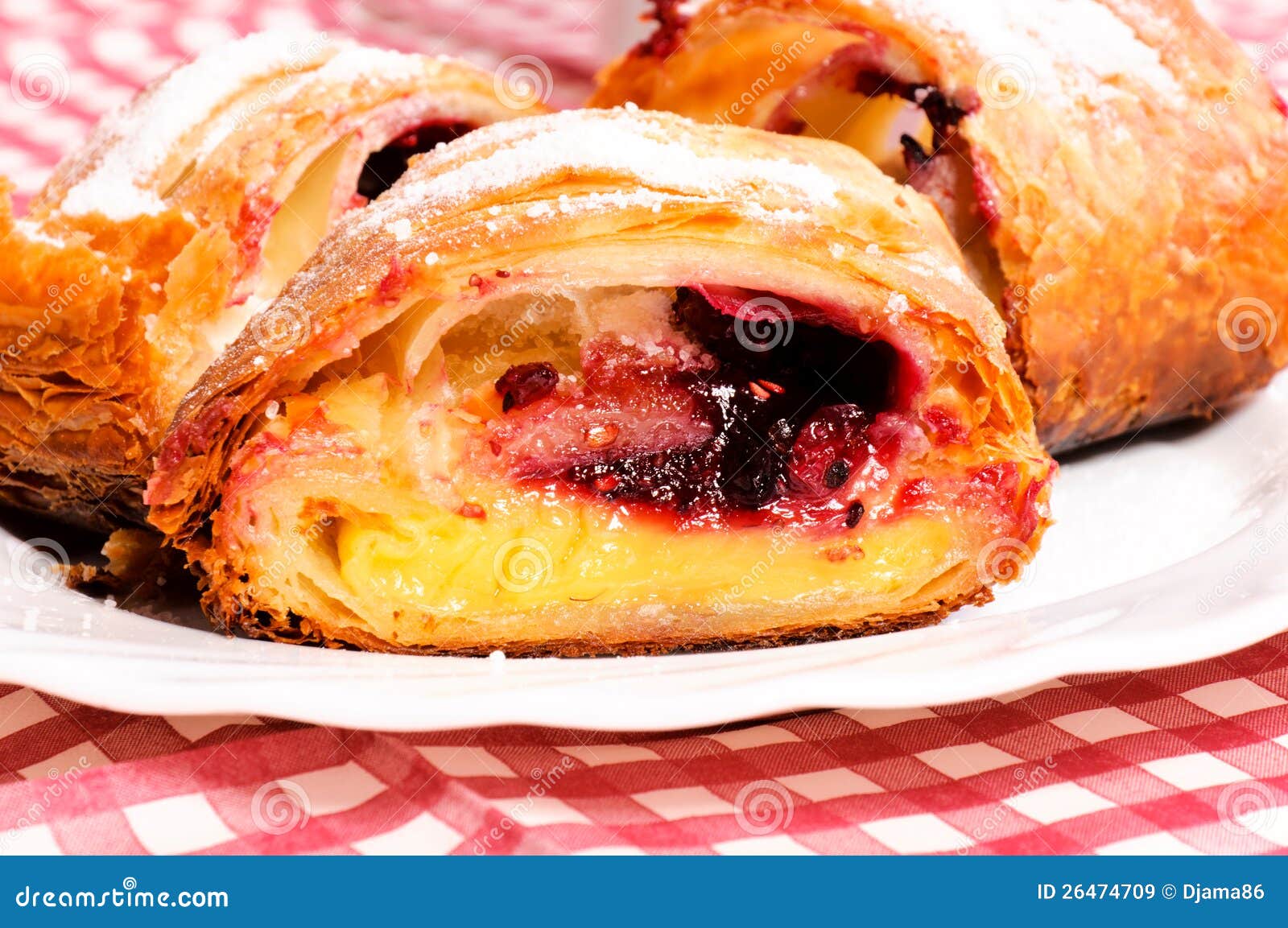 Yummy Strudla Stock Photos - Free & Royalty-Free Stock Photos from ...