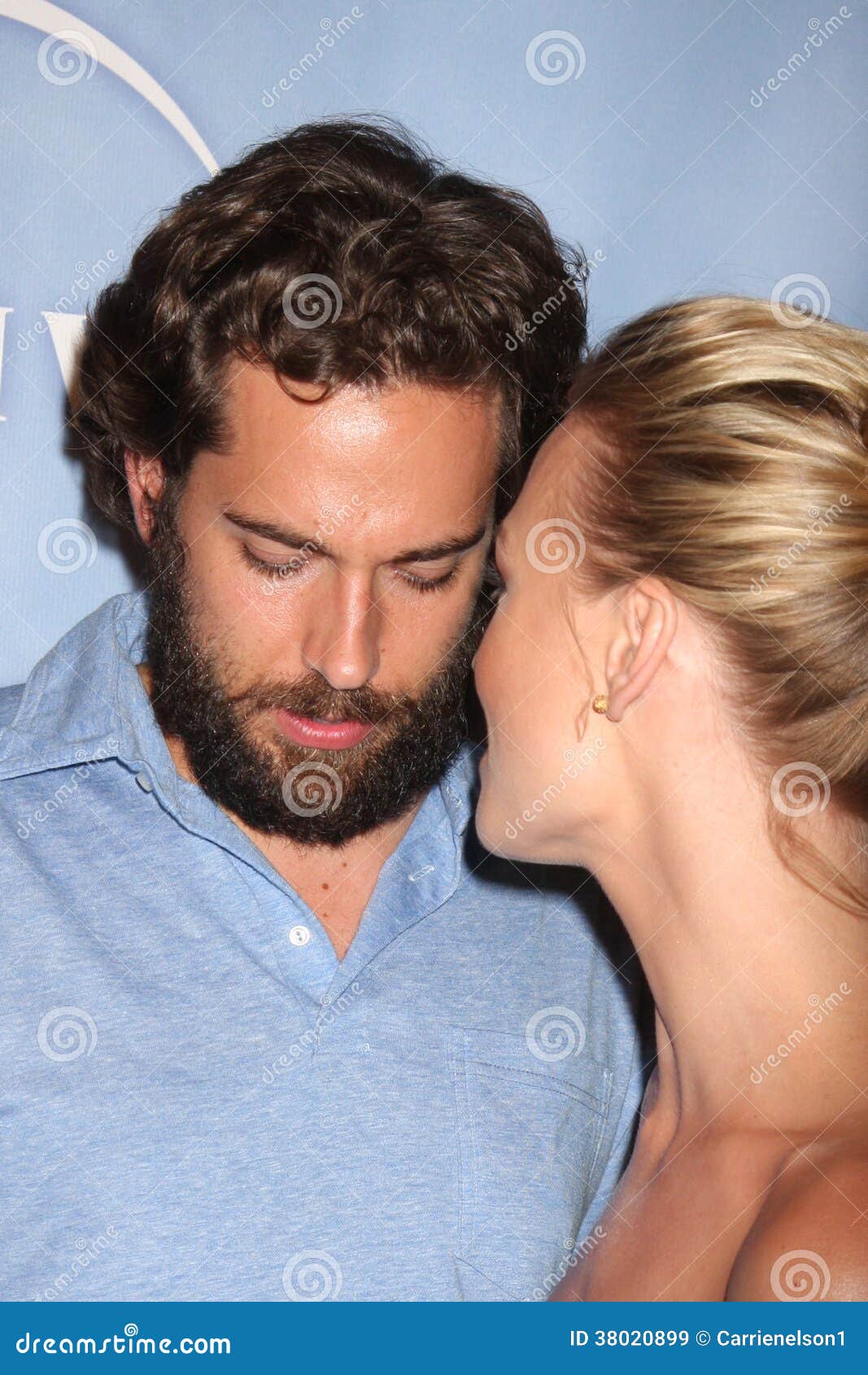 Yvonne Strahovski,Zach Levi Editorial Stock Image - Image of pasadena ...