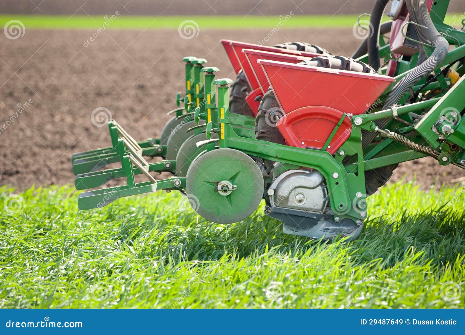 Zaaimachine stock afbeelding. Image of hulpmiddel, installatie - 29487649