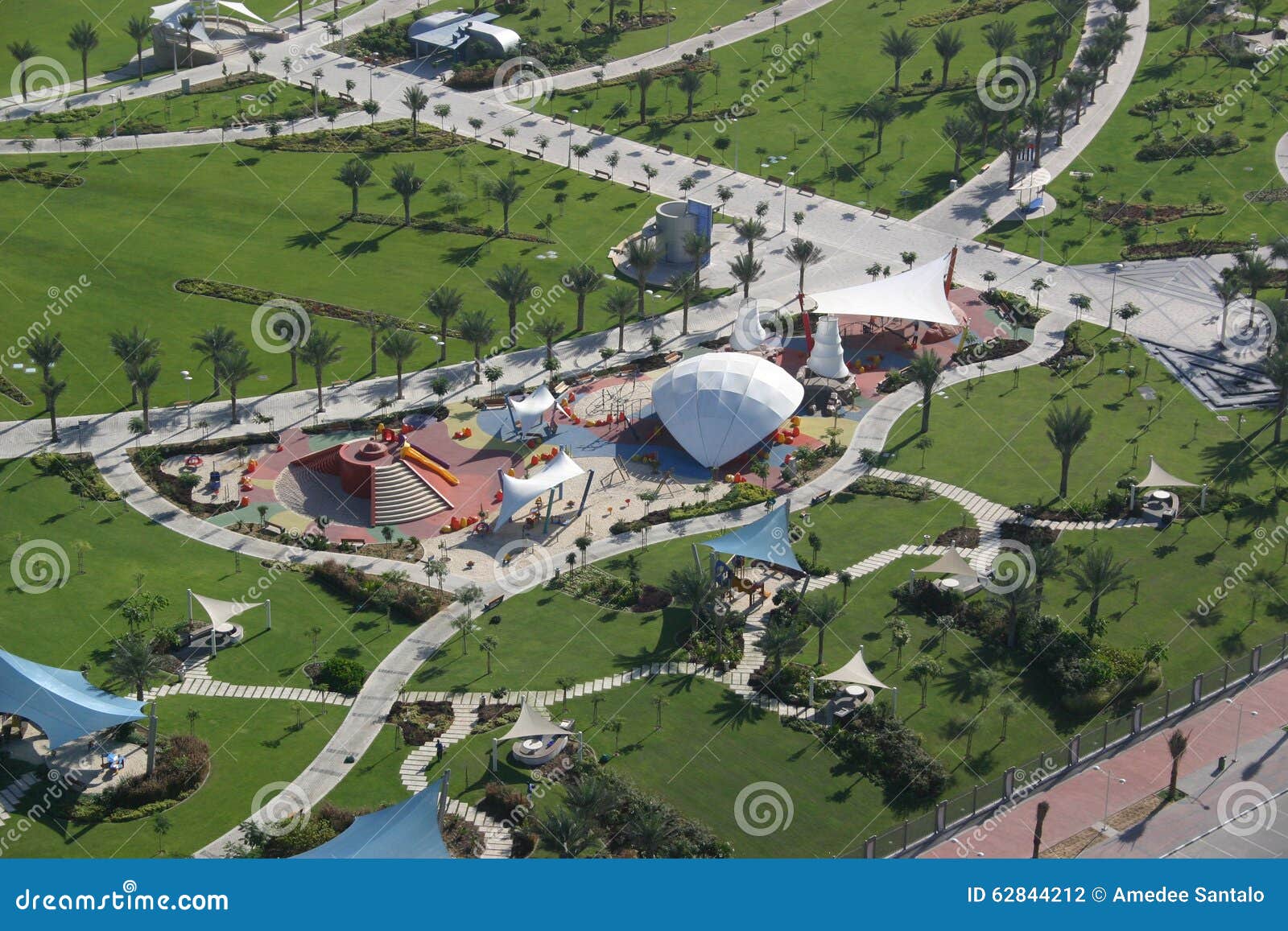 Zabeel Park in Dubai stock photo. Image of municipality - 62844212