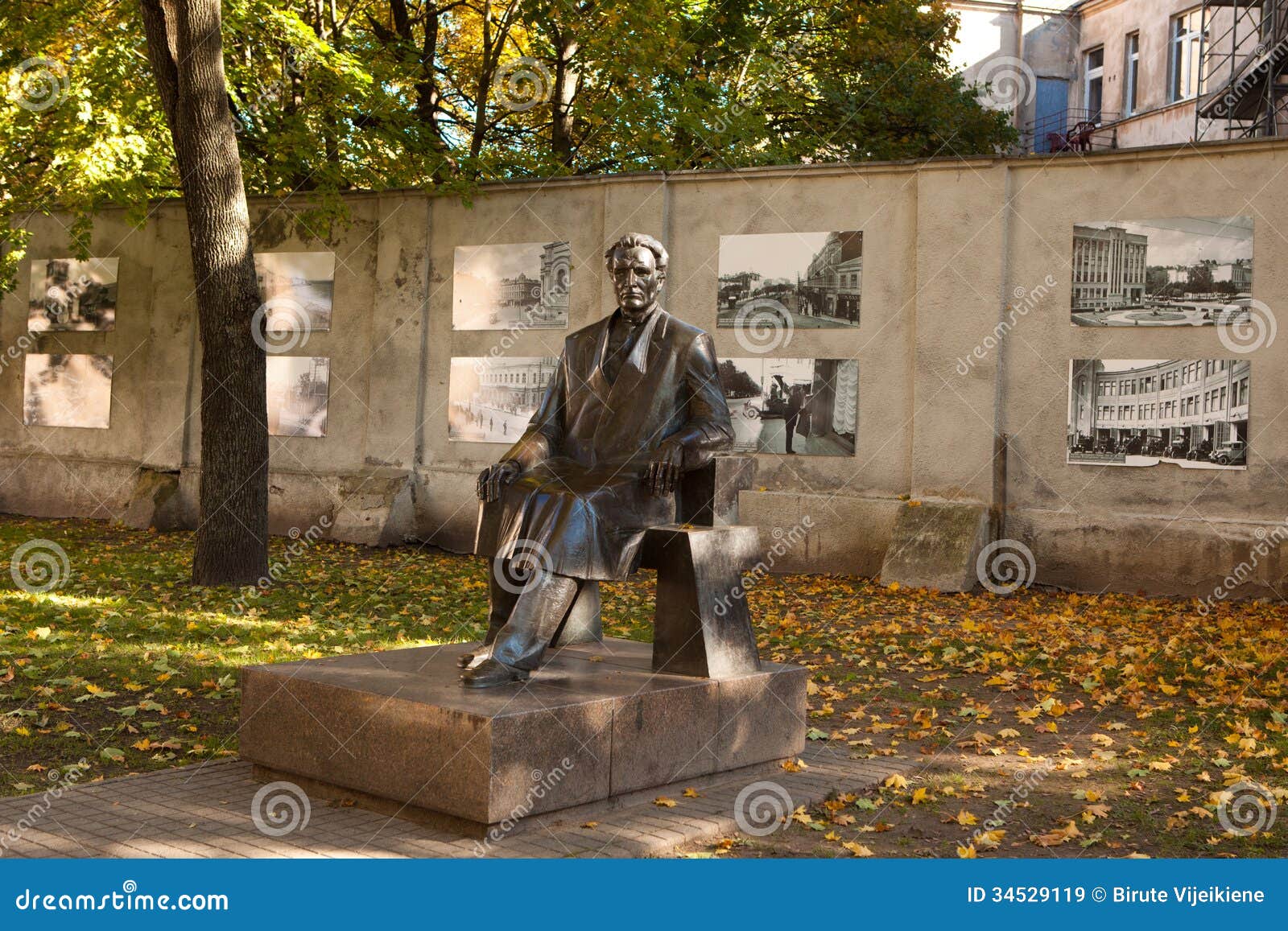 Zabytek Prezydent Kazys Grinius Obraz Stock Editorial - Obraz złożonej ...