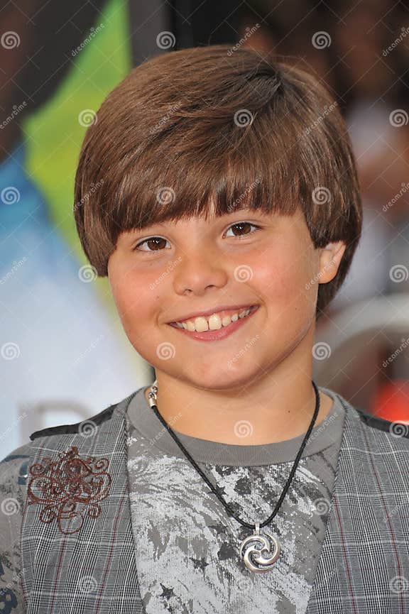 Zach Callison editorial image. Image of charlie, premiere - 26491615