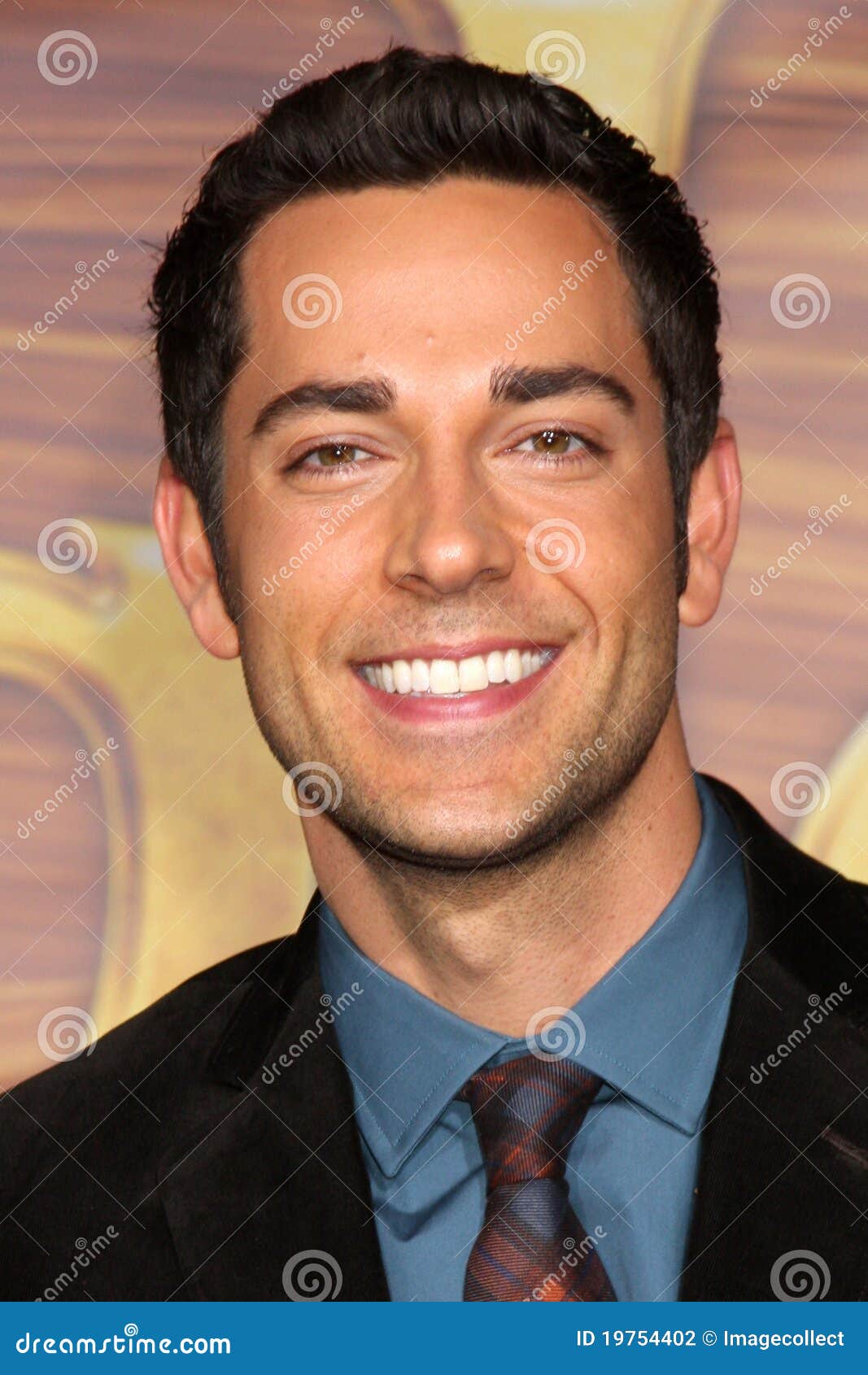 Zachary Levi editorial photography. Image of levi, zachary - 19754402