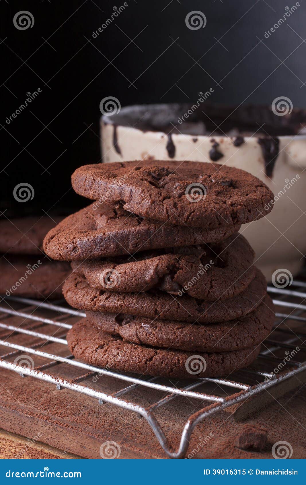 Zachte chocoladekoekjes stock afbeelding. Image of koekje - 39016315