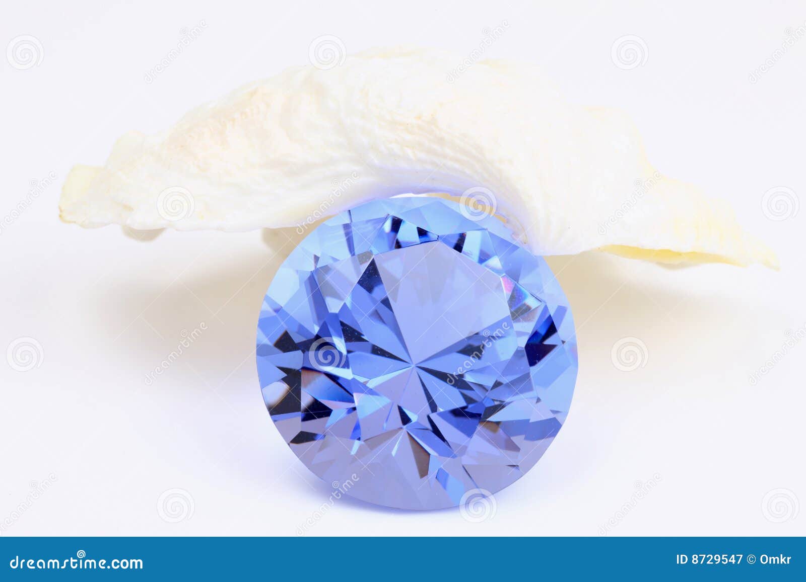 Zafiro azul imagen de archivo. Imagen de cubo, quilate - 8729547