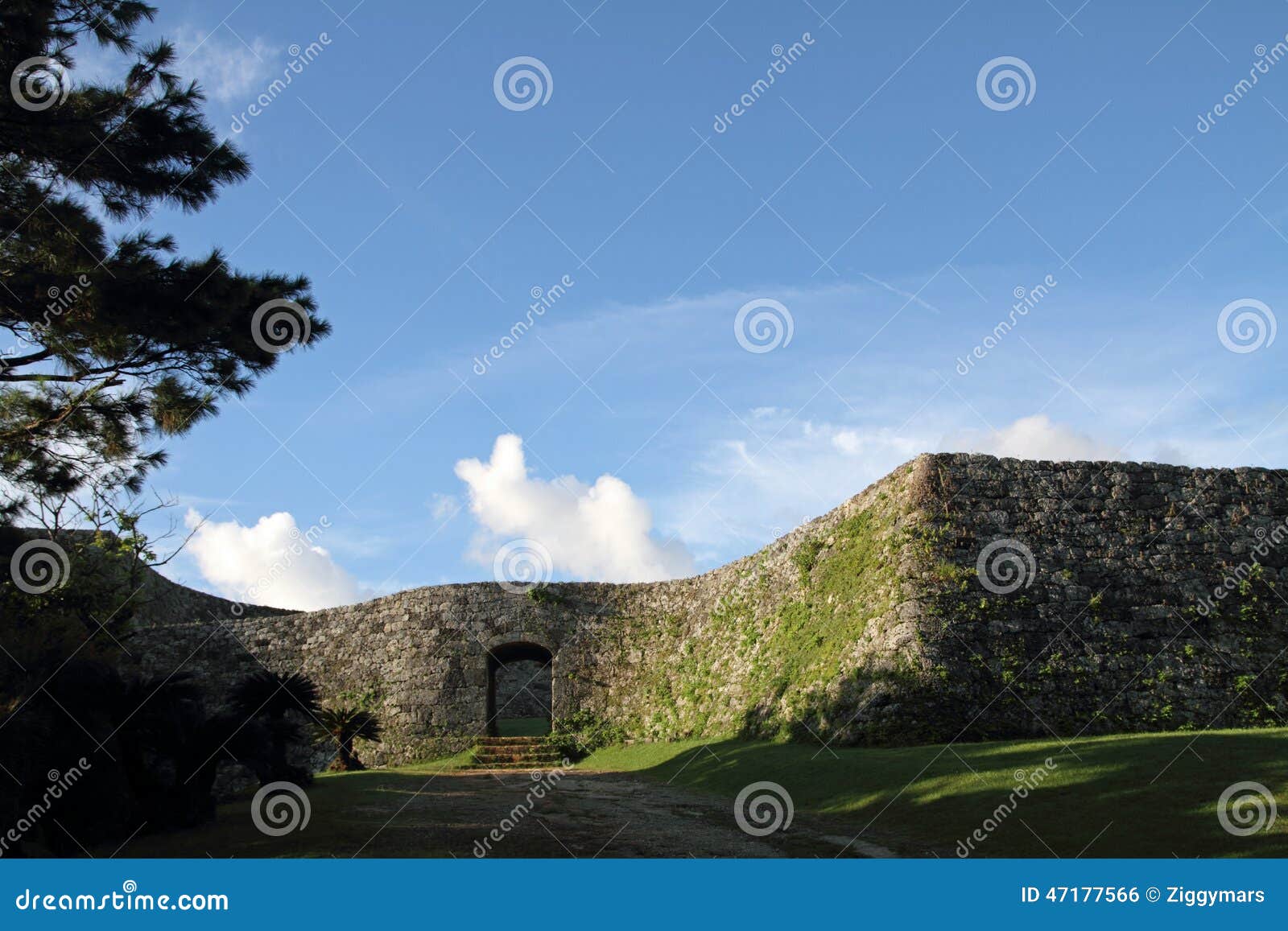 Zakimi castle in Okinawa stock photo. Image of sunny - 47177566