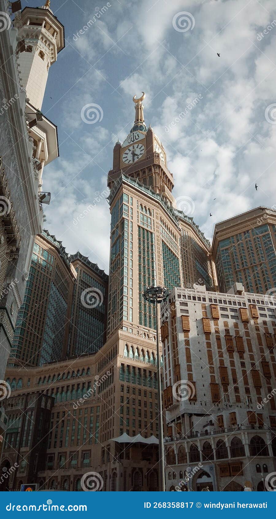 Zam Zam Tower in Mecca Haram Stock Image - Image of building, blue ...