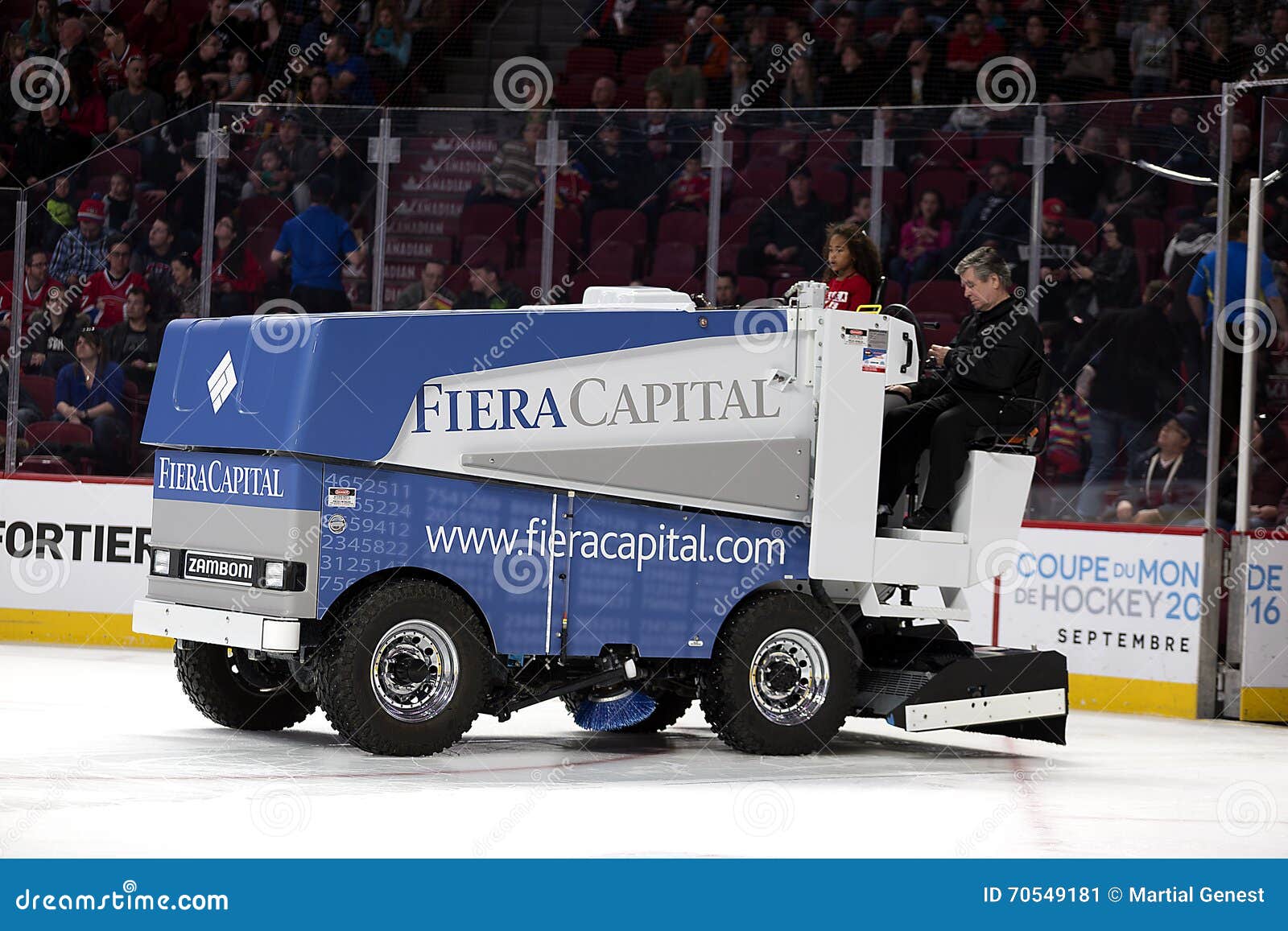 Zamboni 编辑类照片. 图片 包括有 乘客, 会议室, 风扇, 挥舞, 资本, 急性, 徽标, 溜冰场 - 70549181