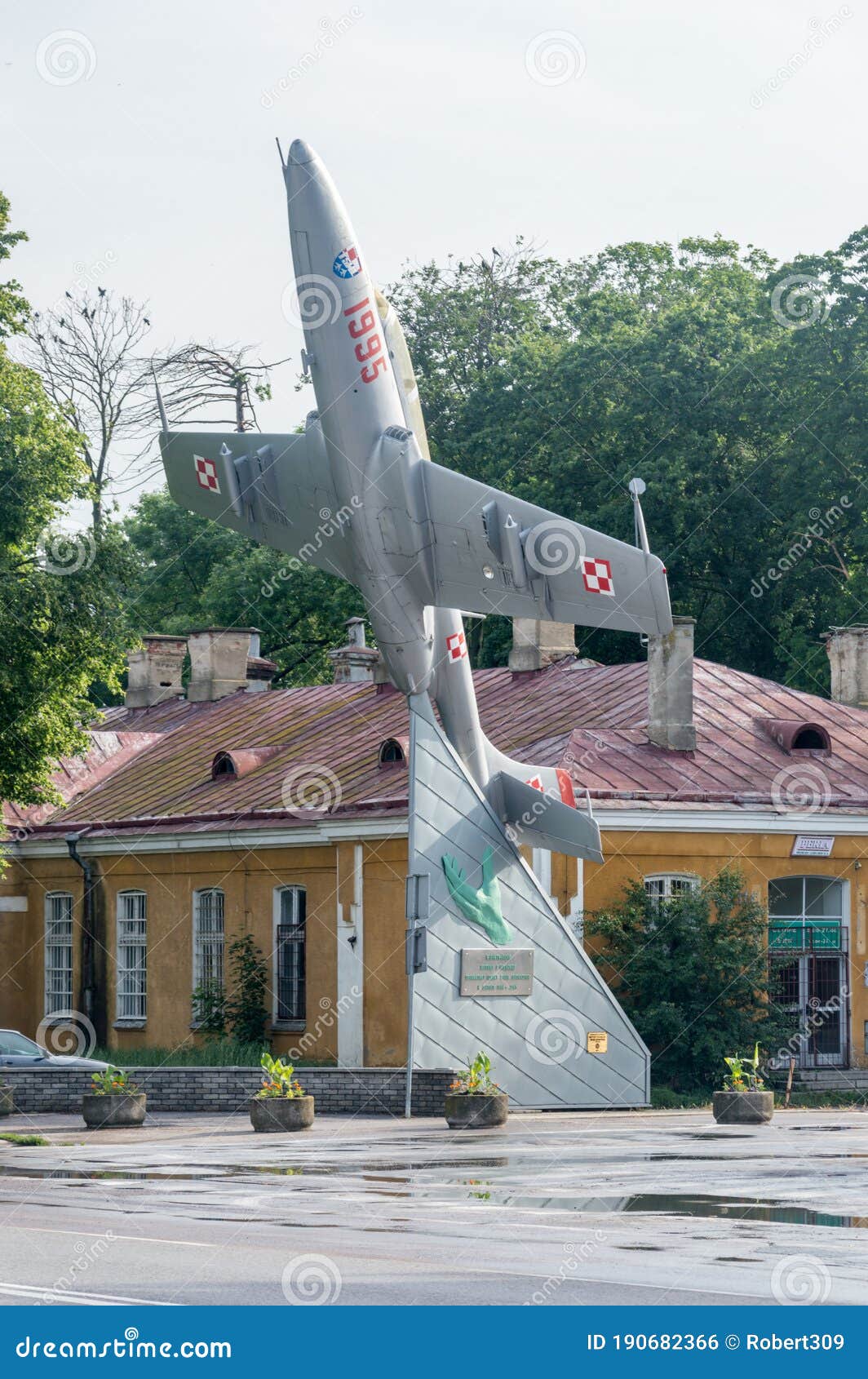 Ts-11 Iskra plane monument editorial photo. Image of poland - 190682366