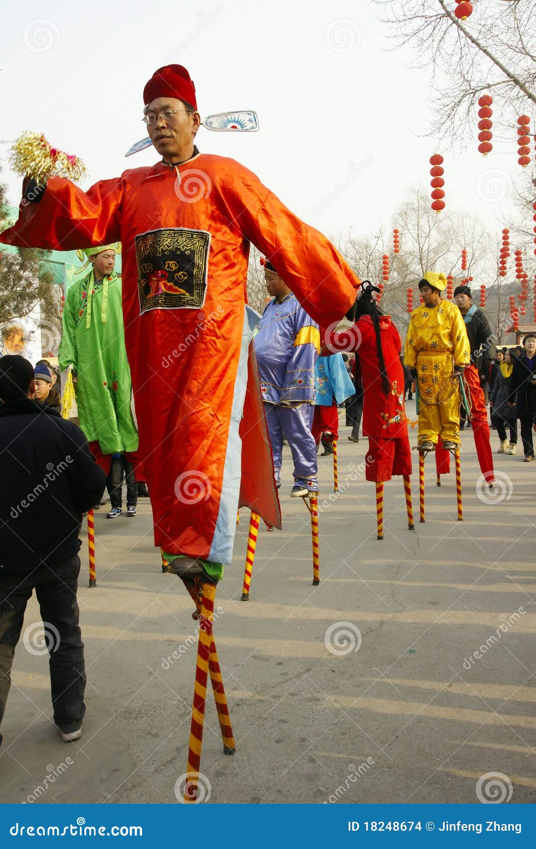 Zancos del pie imagen de archivo editorial. Imagen de color - 18248674