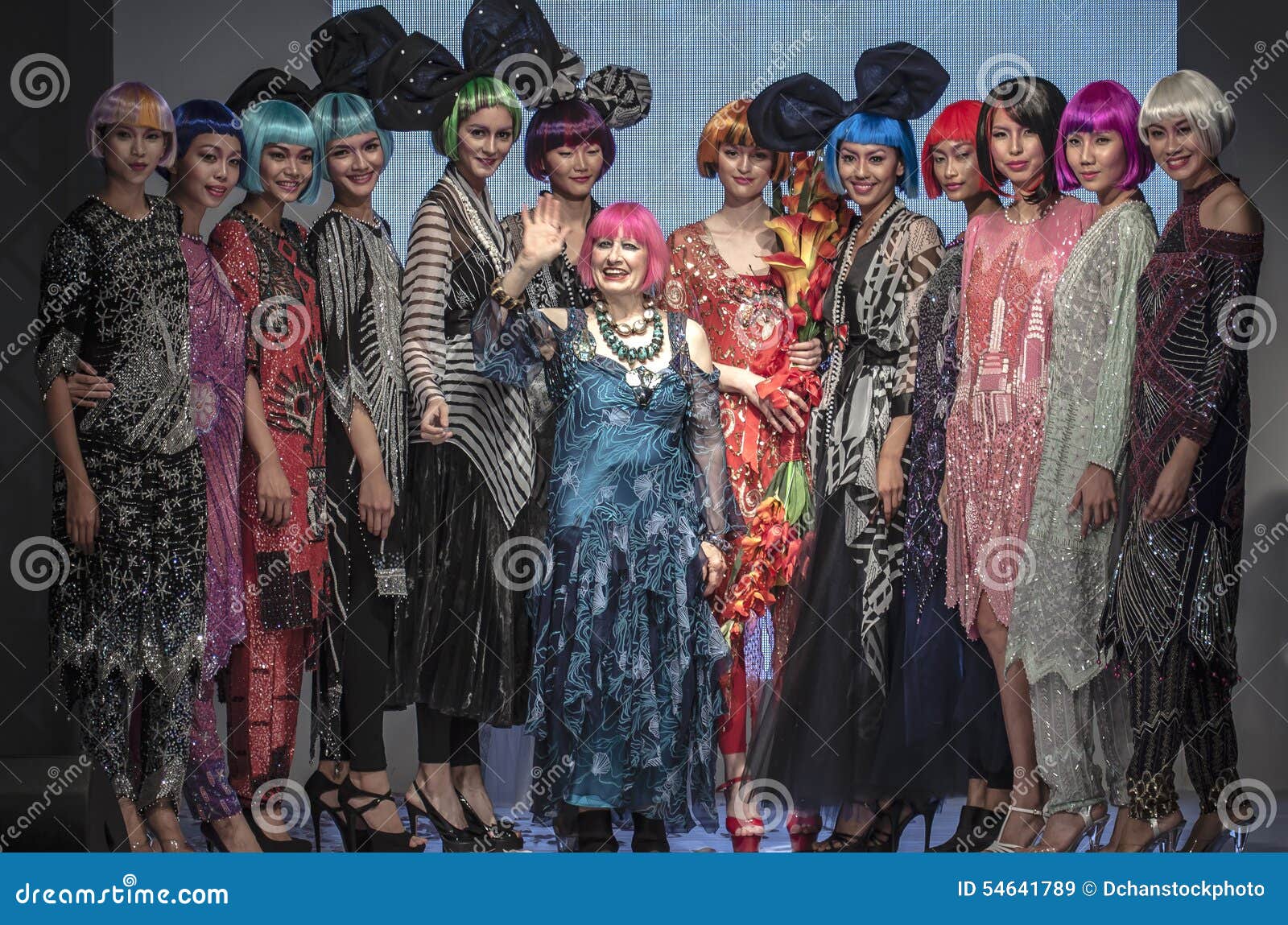 Zandra Rhodes 2013 imagem de stock editorial. Imagem de rochas - 54641789