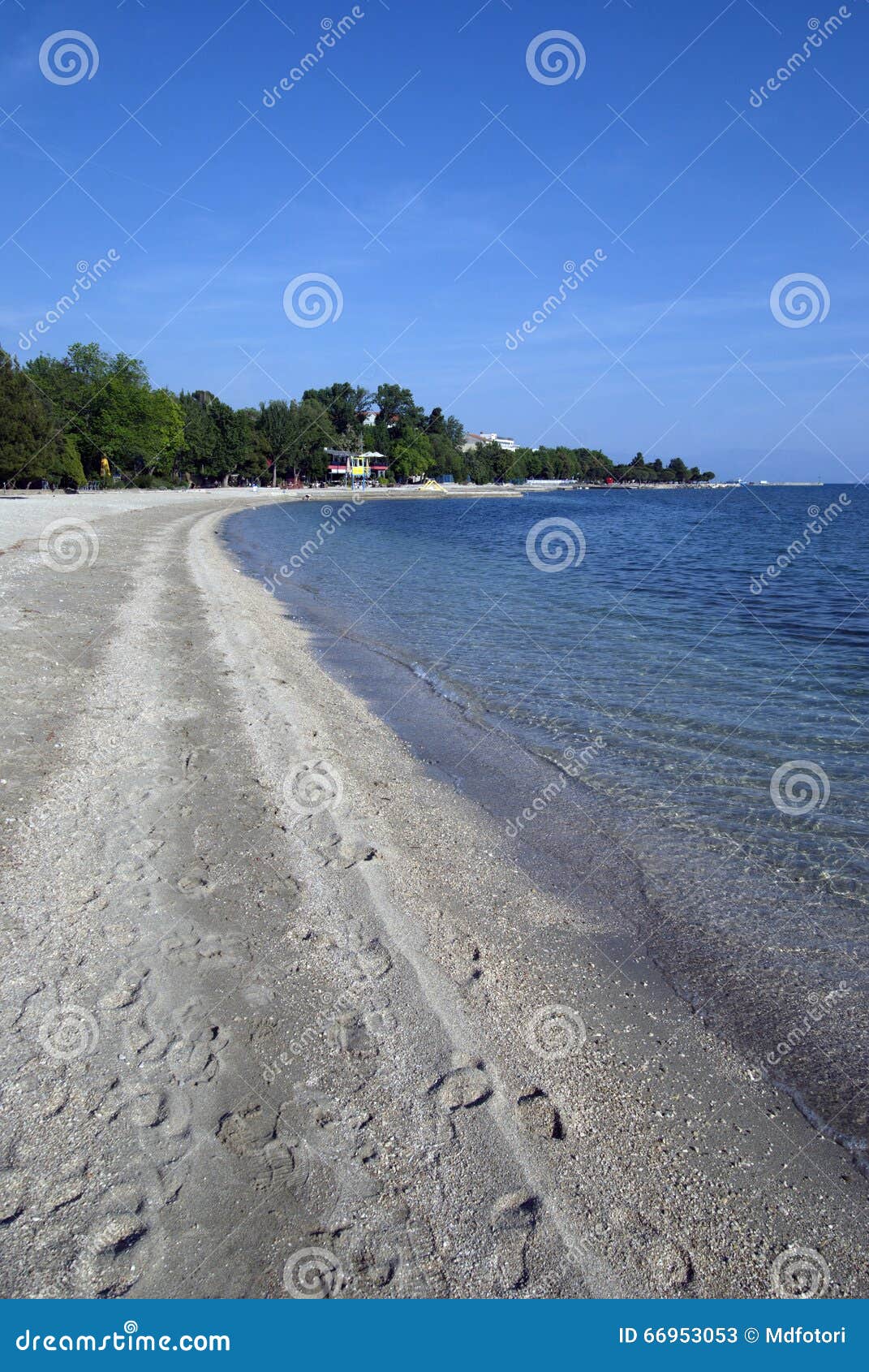 Zandstrand in Crikvenica, Kroatië Stock Afbeelding - Image of balkan ...