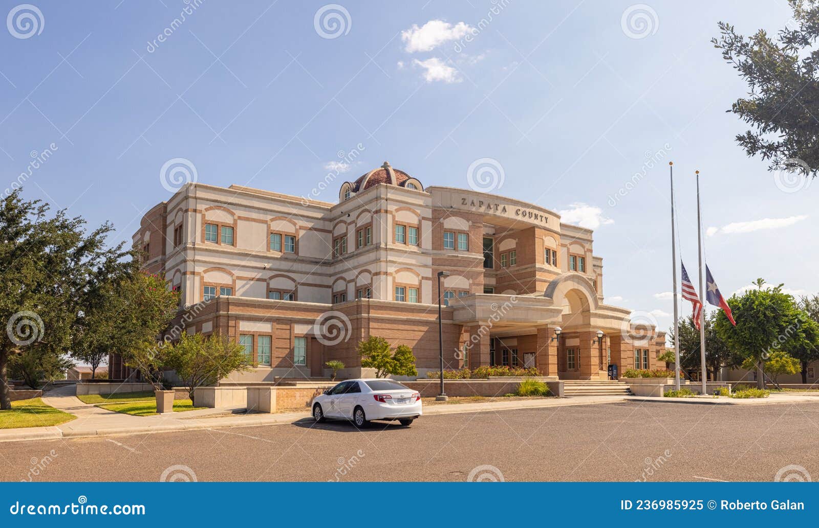 Zapata County editorial image. Image of courthouse, city - 236985925