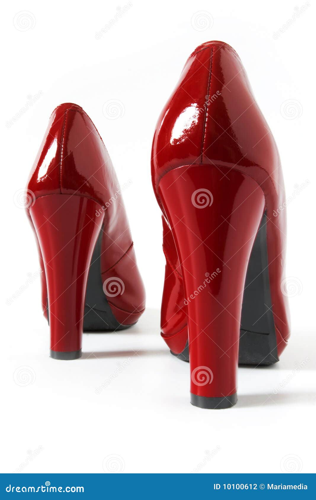 Zapatos rojos de moda foto de archivo. Imagen de calzado - 10100612