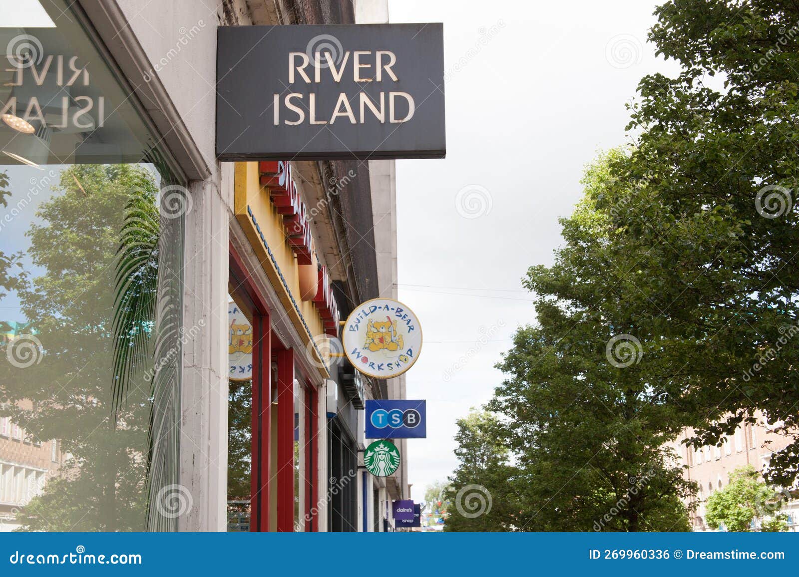 The Zara Logo in Exeter, Devon in the UK Editorial Photo - Image of ...