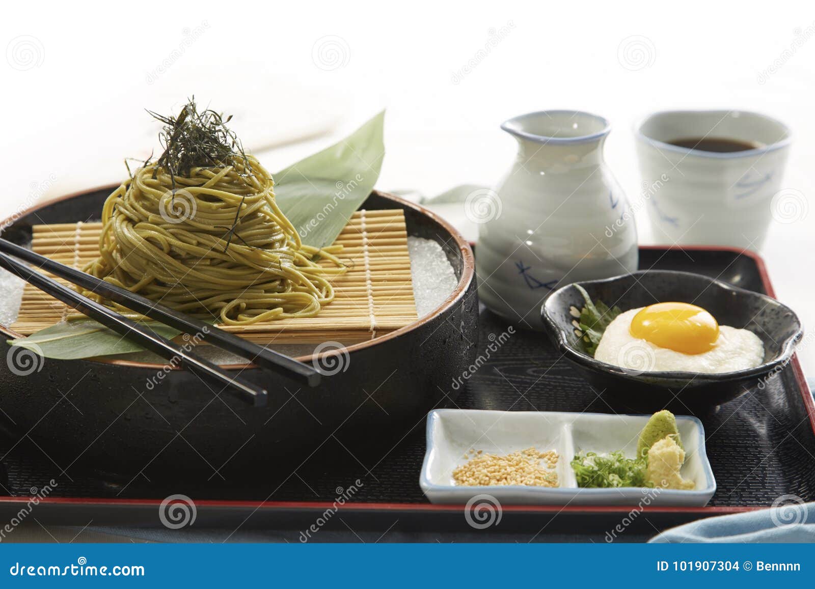 Zaru Soba stock foto. Image of drank, besnoeiing, reeks - 101907304