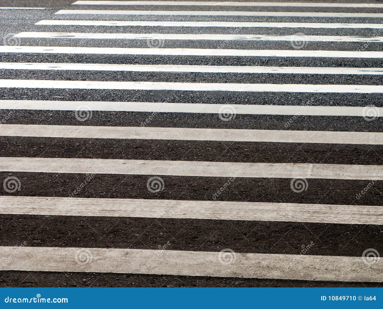 Zebrapad stock foto. Image of asfalt, menselijk, ruimte - 10849710