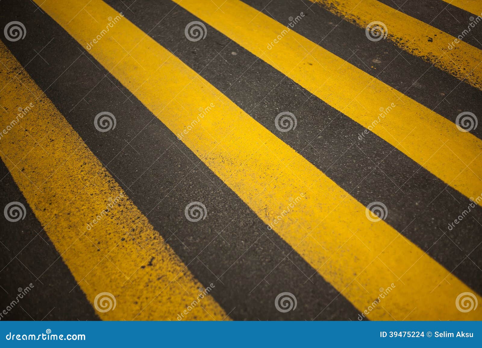 Zebrapad stock foto. Image of verward, kruis, asfalt - 39475224