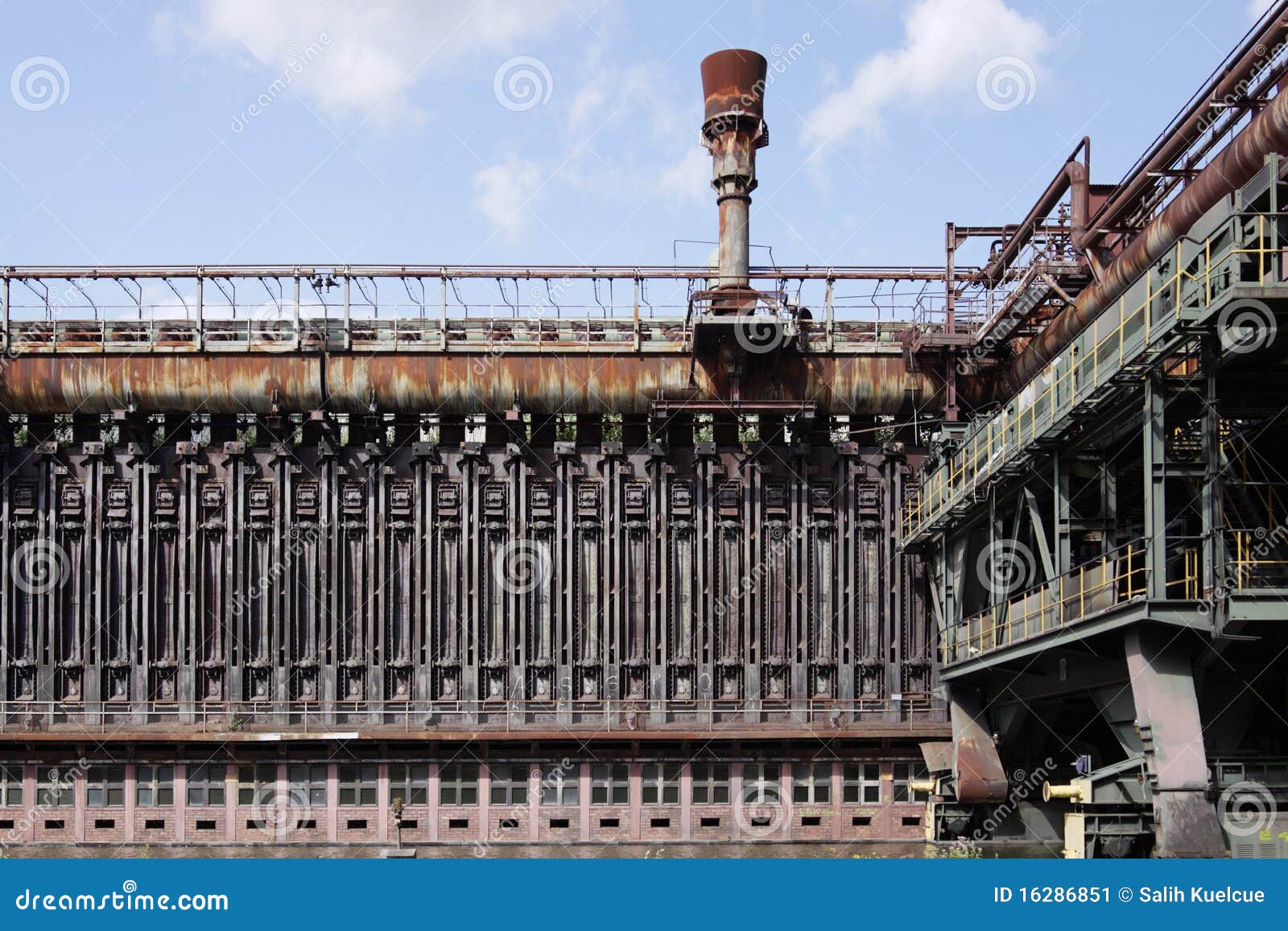 Zeche Zollverein stock image. Image of technology, industry - 16286851