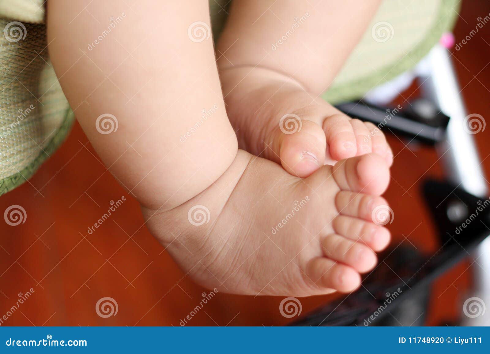 Zehen stockfoto. Bild von person, schön, nett, neugeboren - 11748920