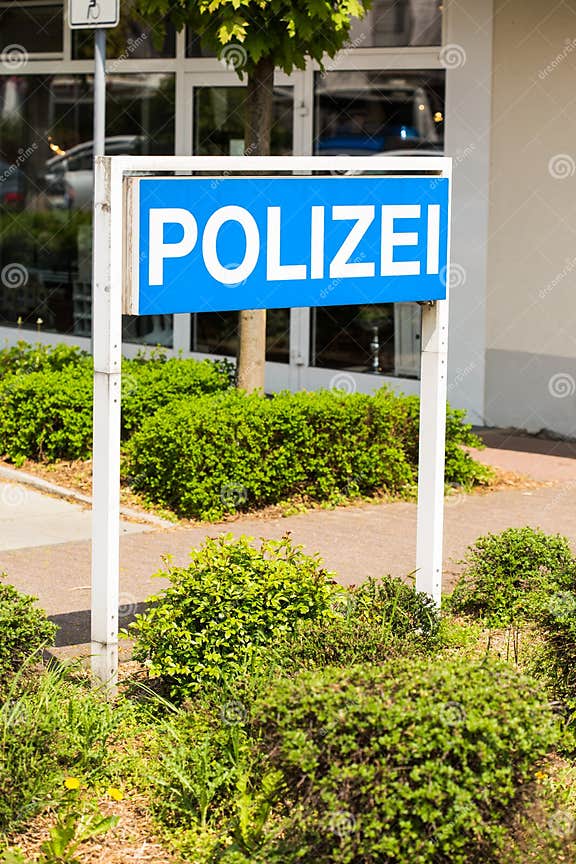 Zeichen Deutscher Polizei (Polizei) Stockbild - Bild von grün ...