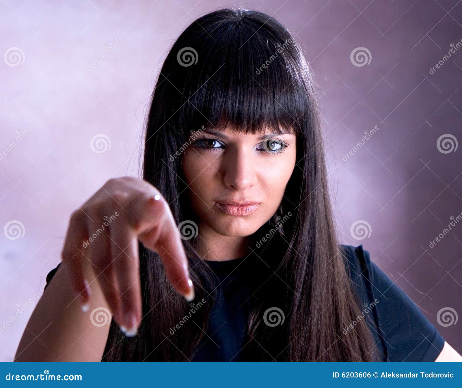 Zeigen mit dem Finger stockfoto. Bild von auszug, gestikulieren - 6203606