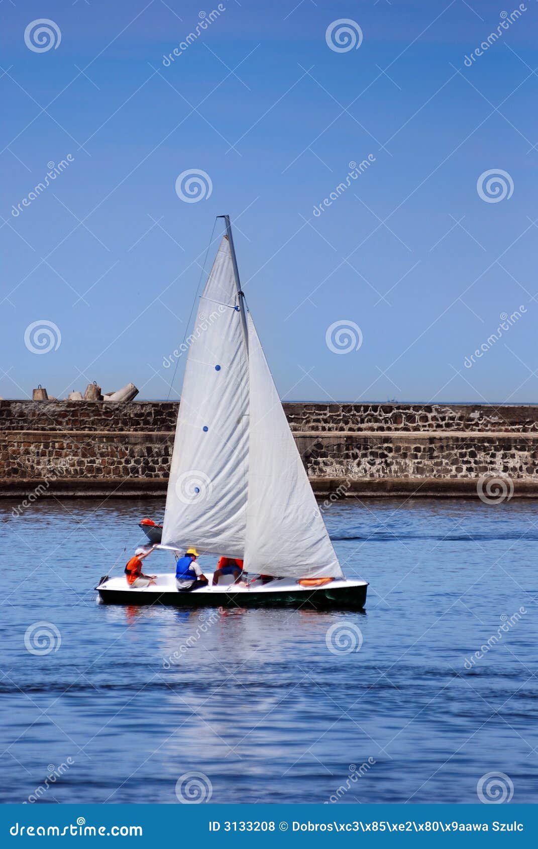 Zeilboot stock foto. Image of blauw, sport, schommeling - 3133208